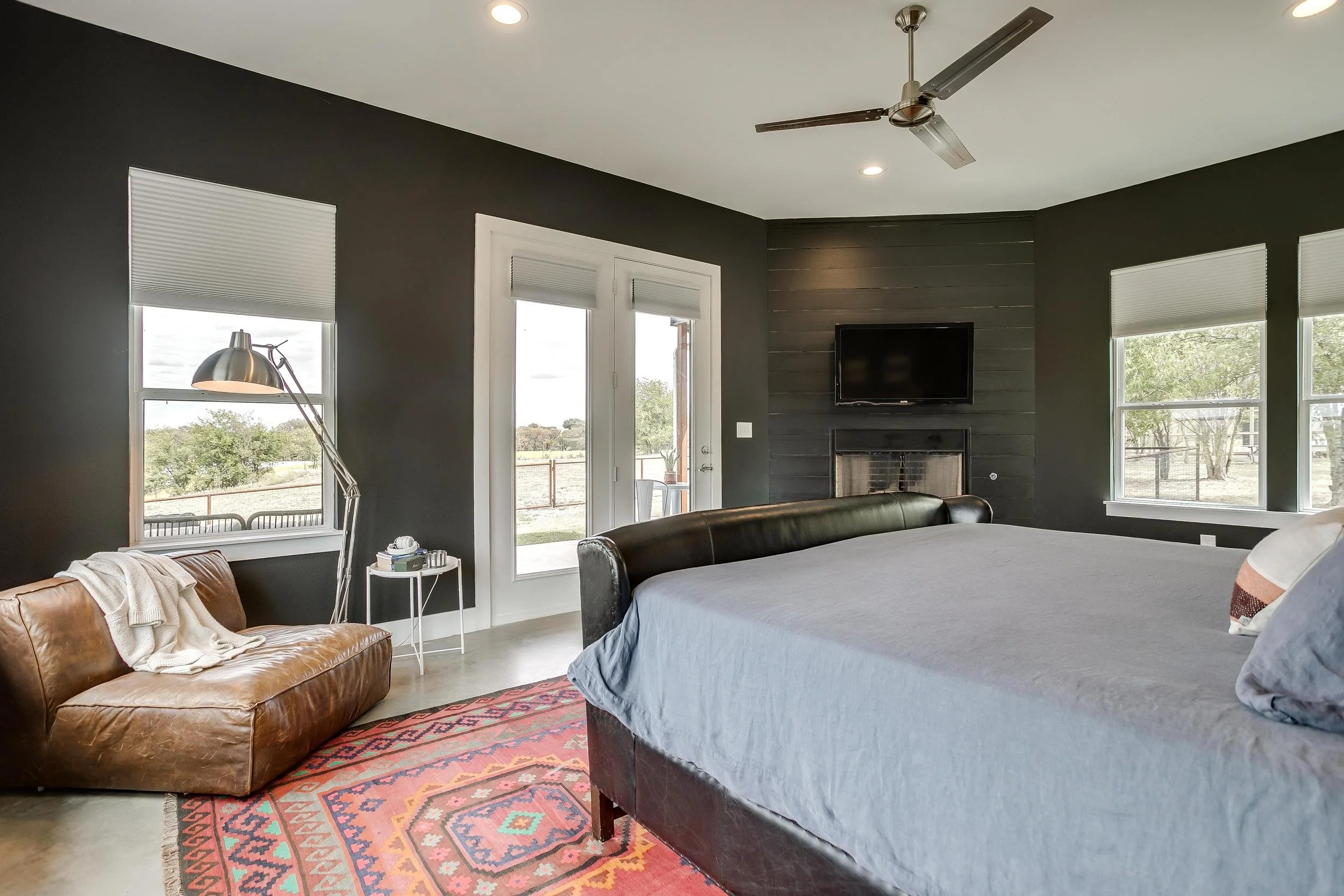 " This Northlake Modern Farmhouse on Nine Acres Has Plenty of 'Wow' Factor" - Candy's Dirt — The ...