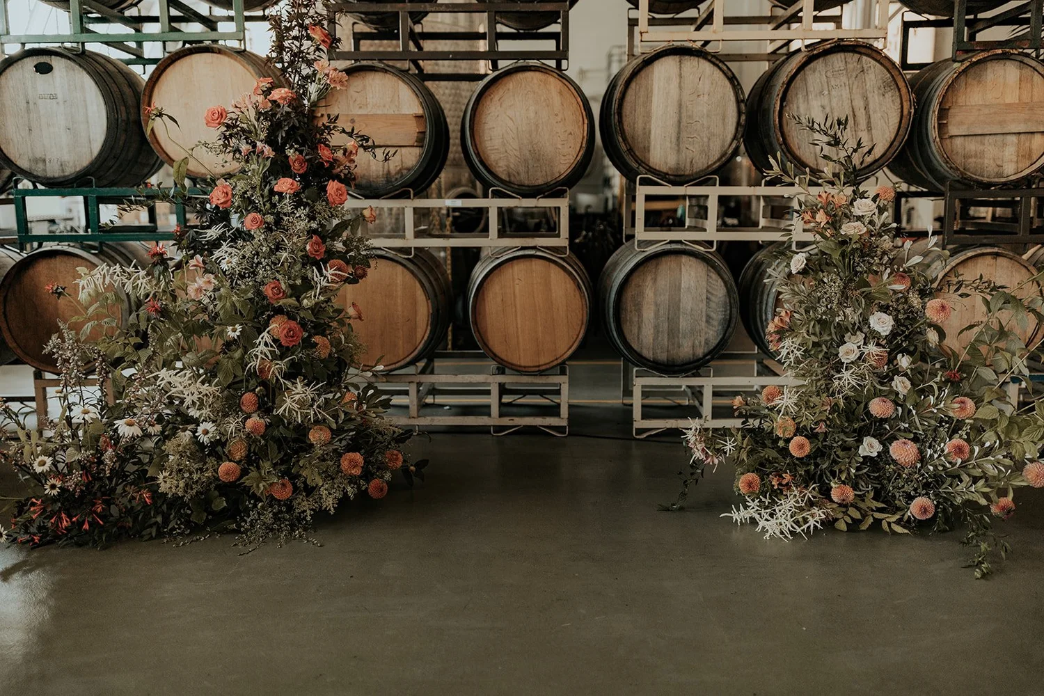PNW Inspired Wedding at Coopers Hall in Portland, Oregon — Ponderosa ...