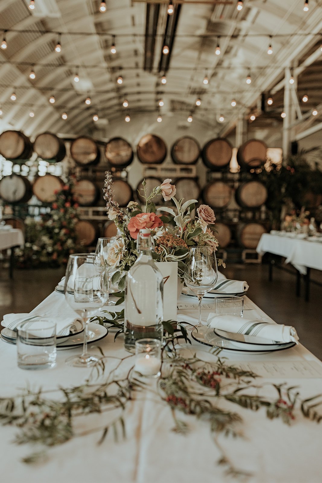 PNW Inspired Wedding at Coopers Hall in Portland, Oregon — Ponderosa ...