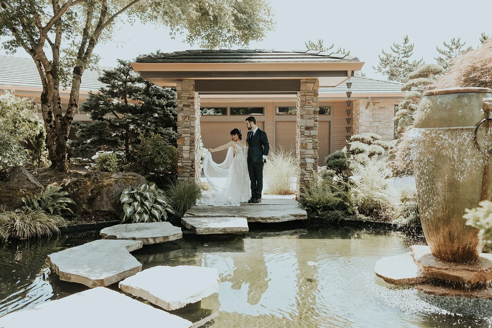 PNW Inspired Wedding at Coopers Hall in Portland, Oregon — Ponderosa ...