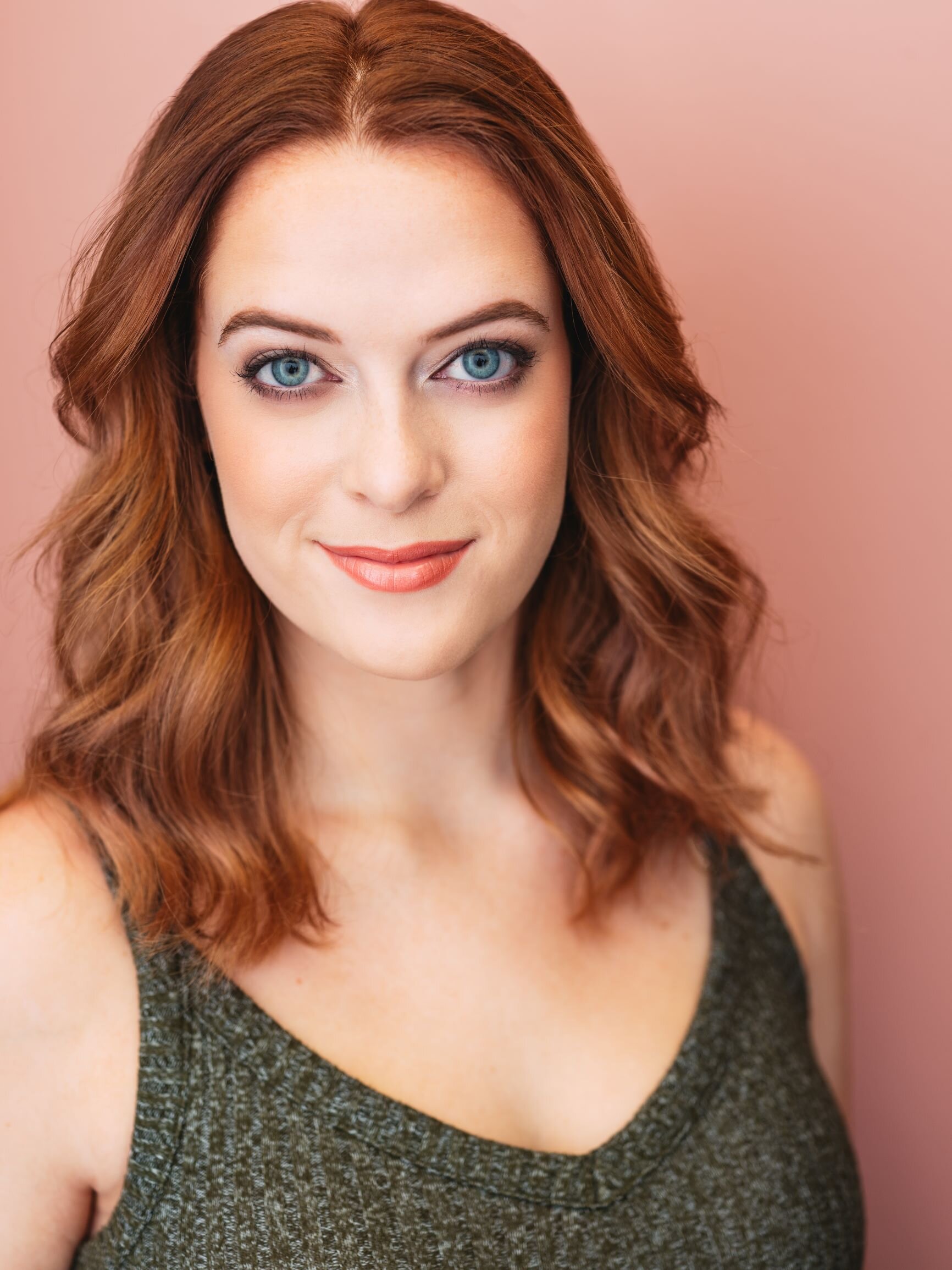 Headshots/Resume — Felicity Jemo