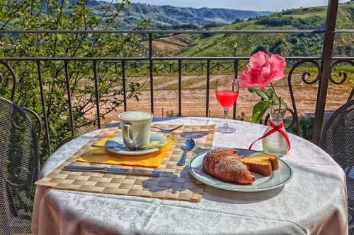 A Slow Traveler’s Guide to Breakfast in Italy: Pastries, Coffee, and ...