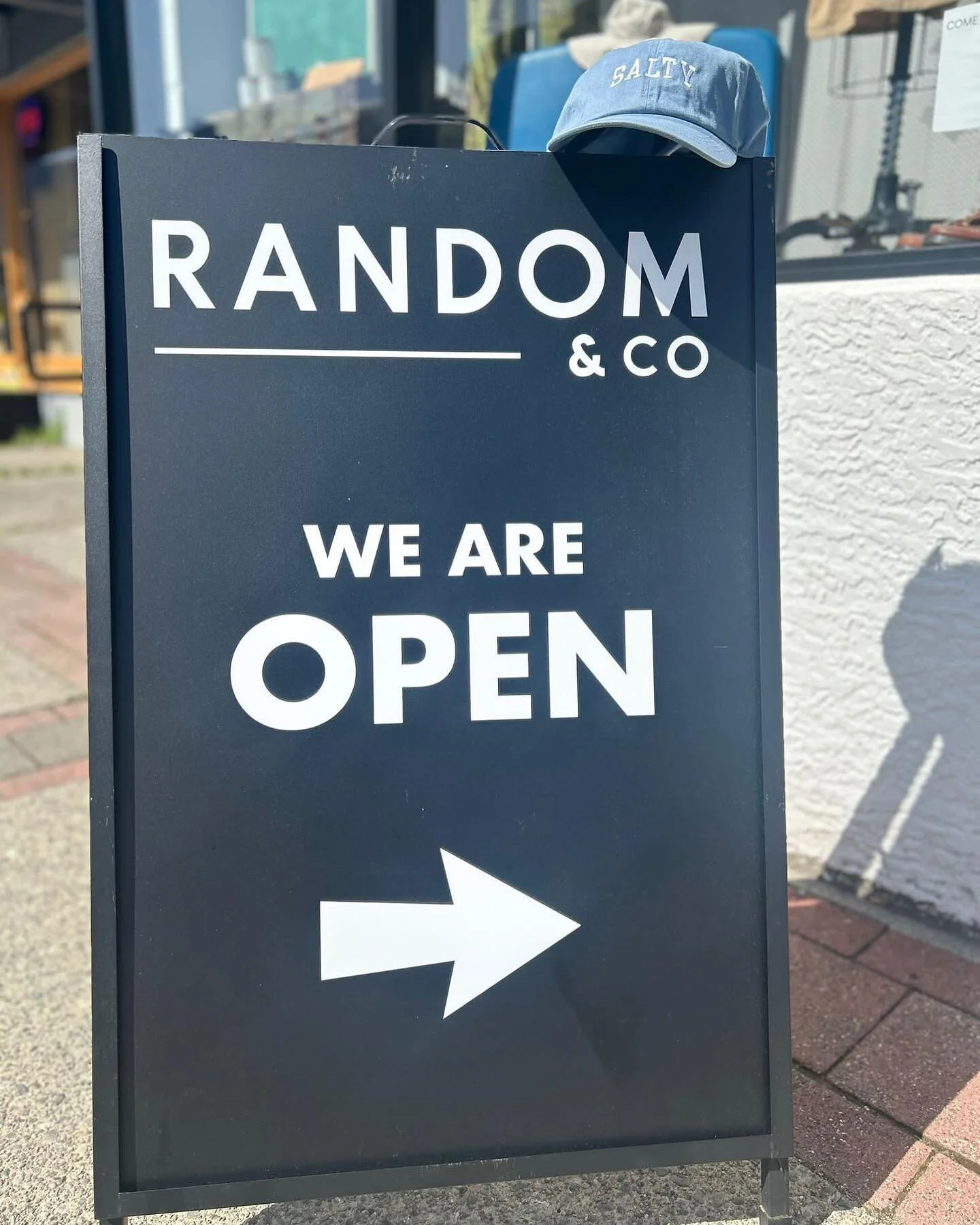 Random & Co
