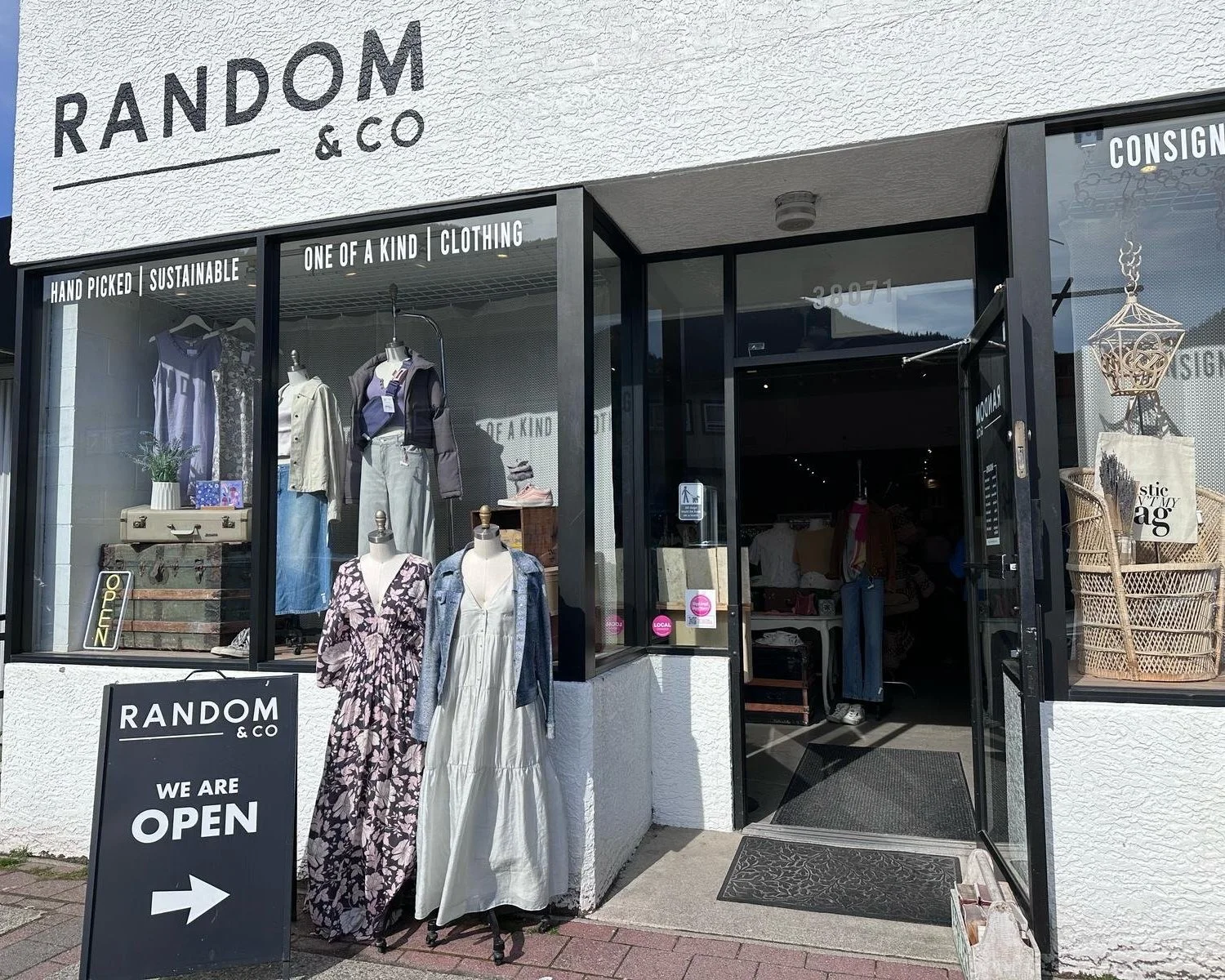 Random & Co