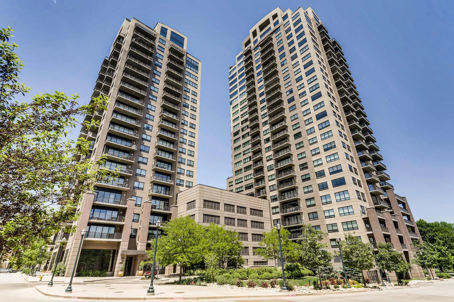 Pinnacle at City Park South — Pinnacle Partners Real Estate