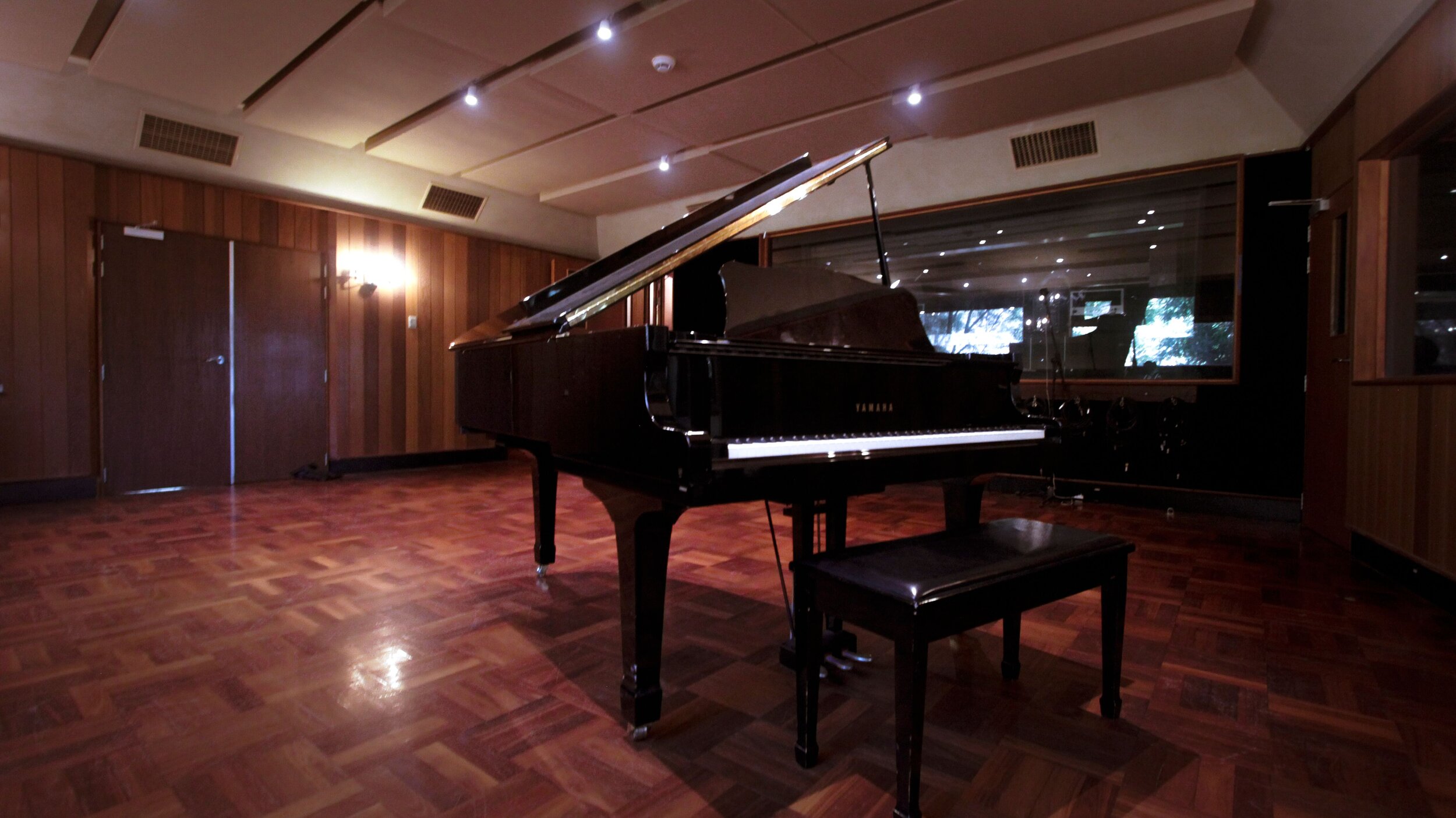 THE GROVE STUDIOS Sydney / Central Coast Region Recording Studio
