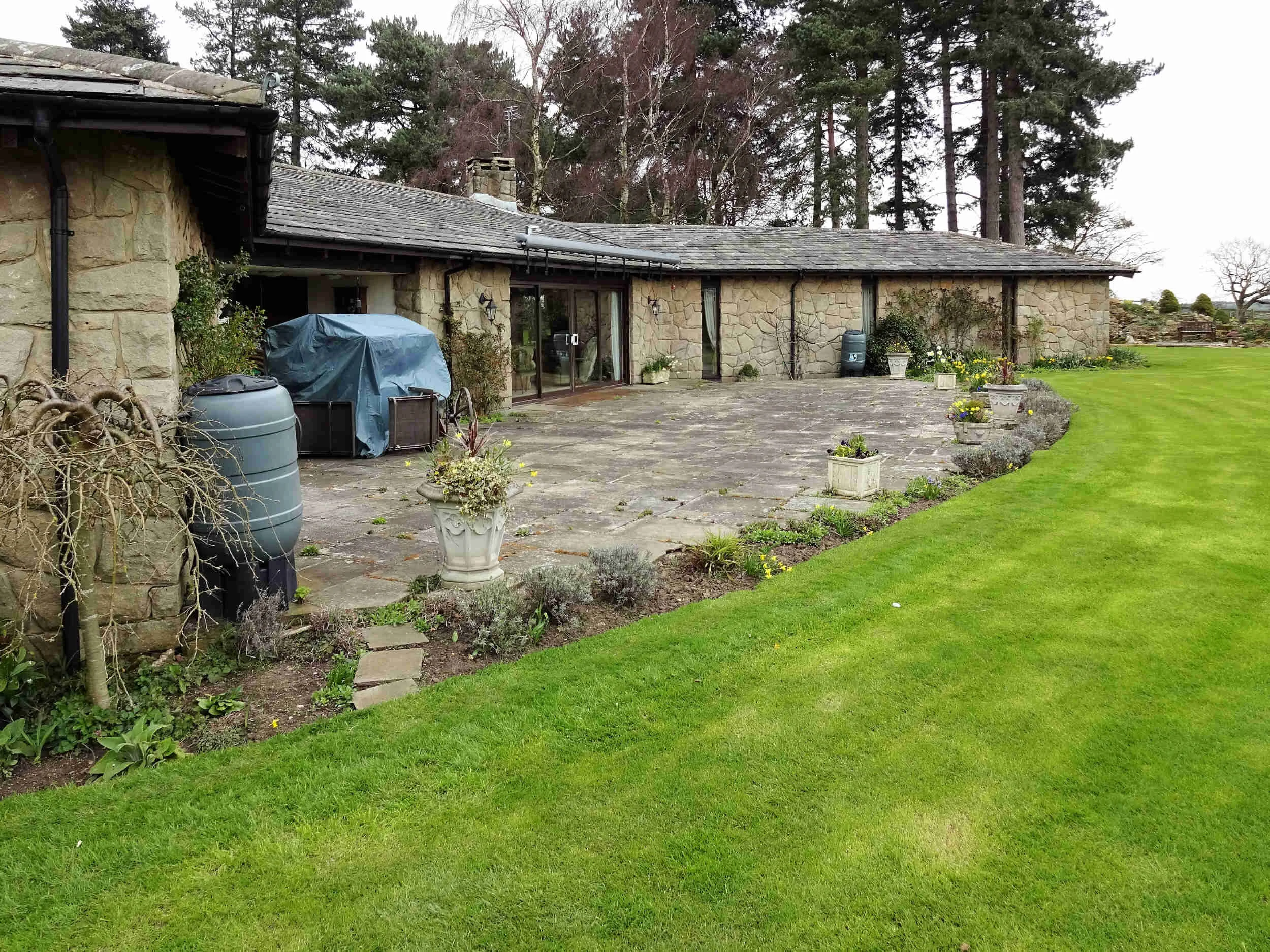 Stone bungalow — Bottle Kiln Design