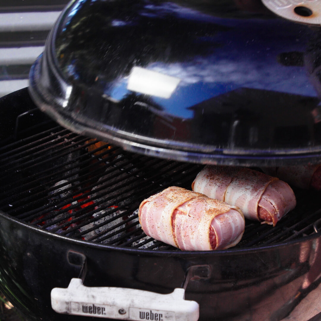 How to cook Smoked Armadillo Eggs on the Grill - Stuffed Jalapeno ...