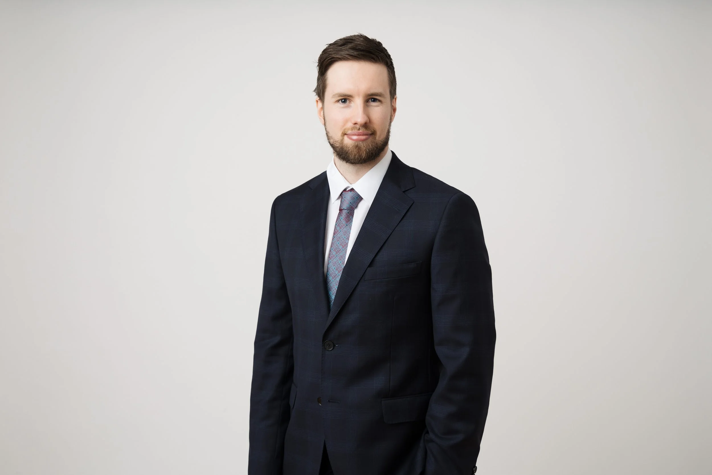 Government consultant experts based in Canberra — 1 and One