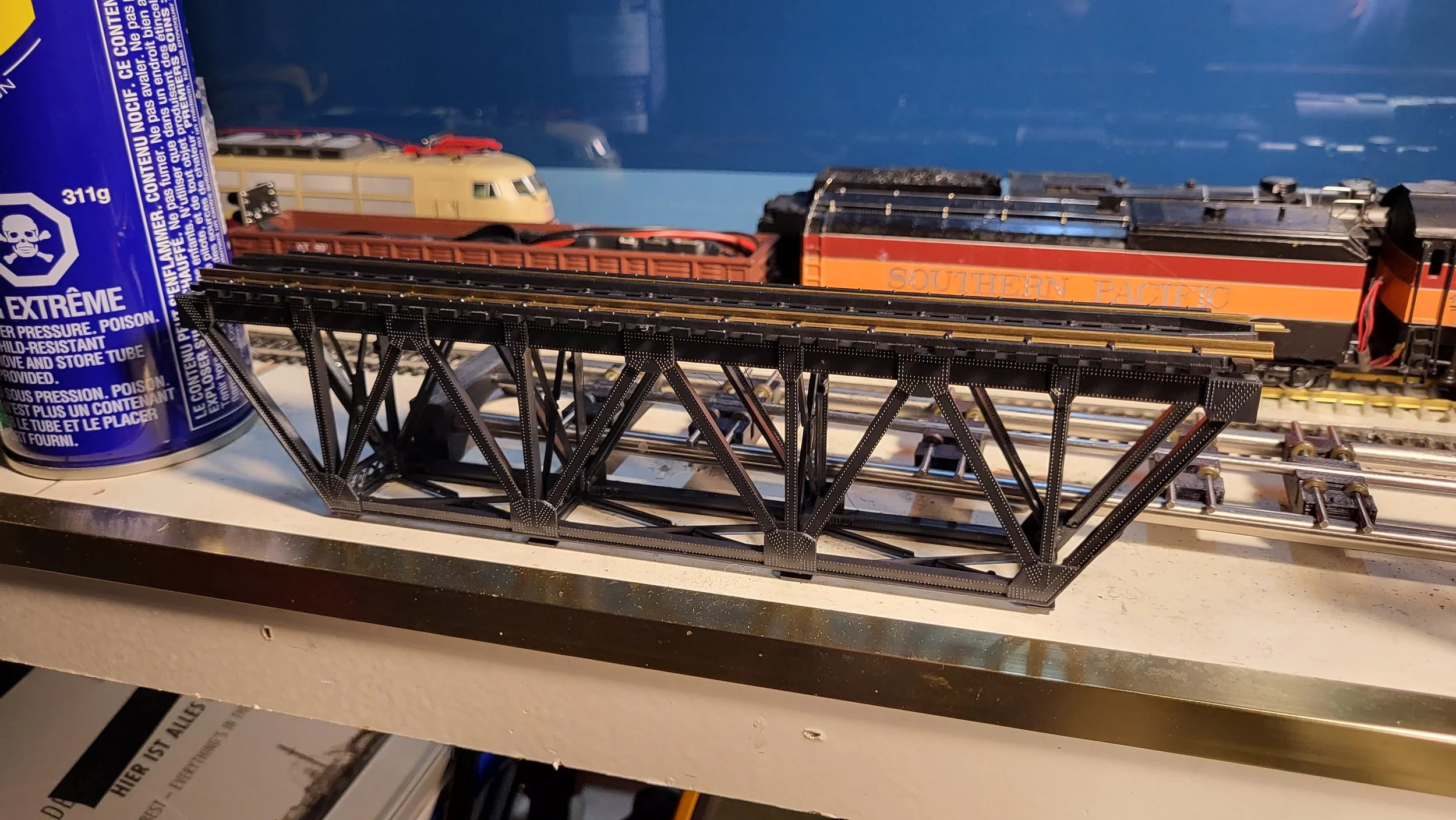 Model Train Shop — LOCOMOLAND