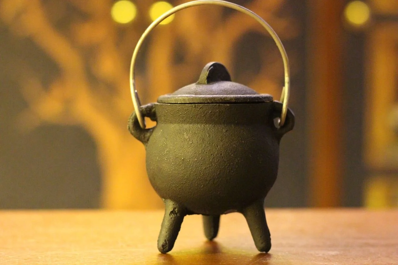 Witch’s Tools & Divination — Spellbox