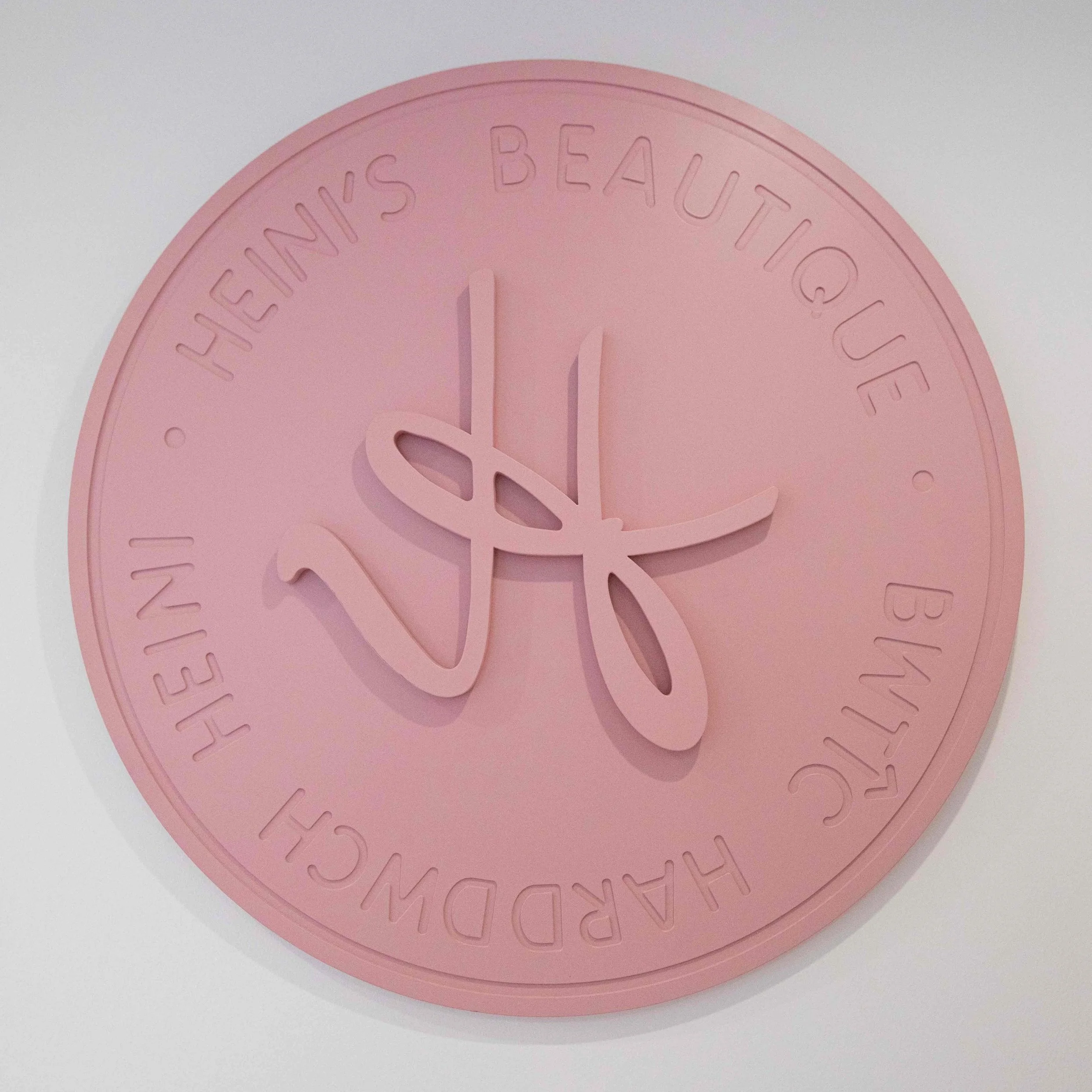 Heini Lloyd Beautique