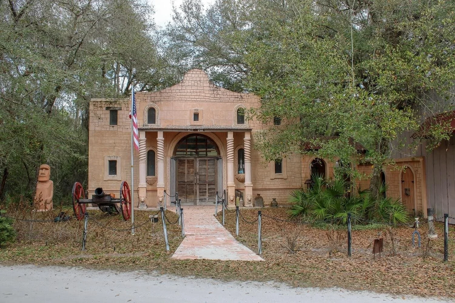 Solomon's Castle in Ona, Florida — Blooming Magnolias Blog