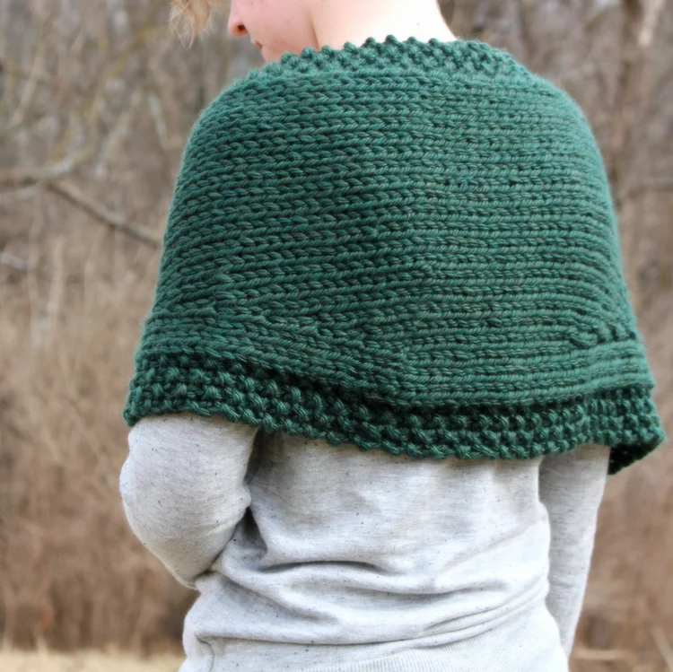 A Bit of Good Luck Shawl: An Cozy Shawl Knitting Pattern for Super ...