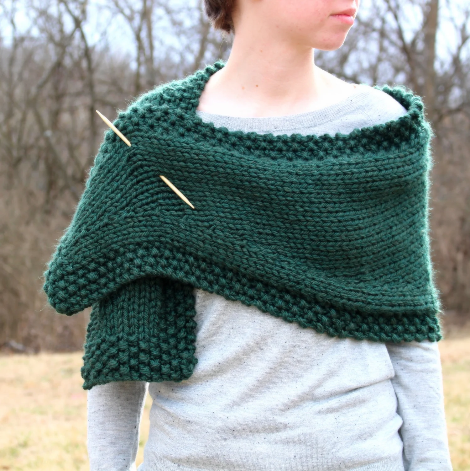 A Bit of Good Luck Shawl: An Cozy Shawl Knitting Pattern for Super ...