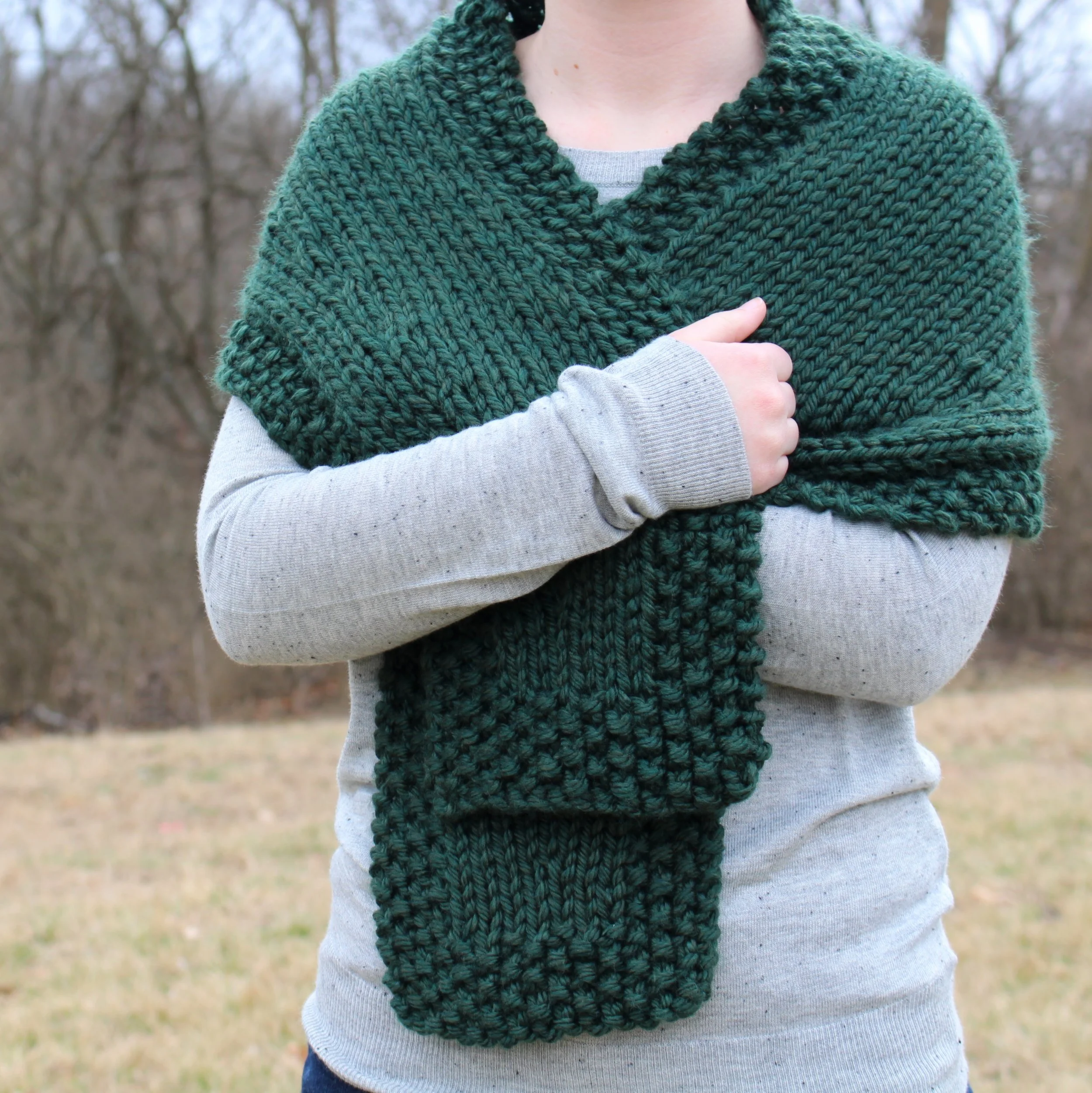 A Bit of Good Luck Shawl: An Cozy Shawl Knitting Pattern for Super ...