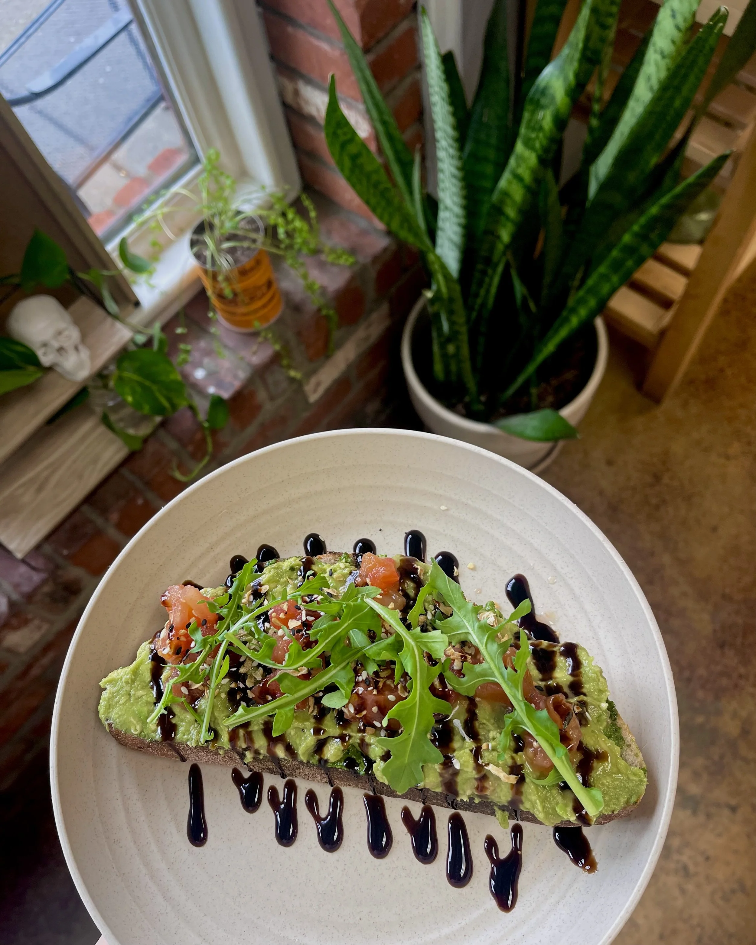 rebelhencafe.com