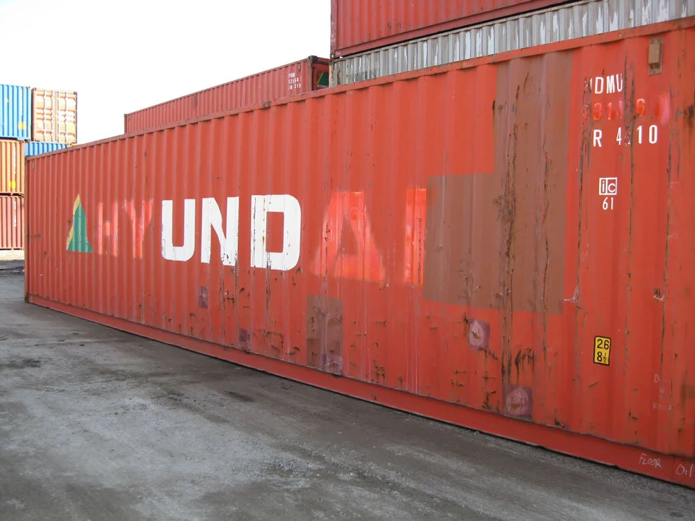 Super Cubes sells new shipping containers and used shipping containers.