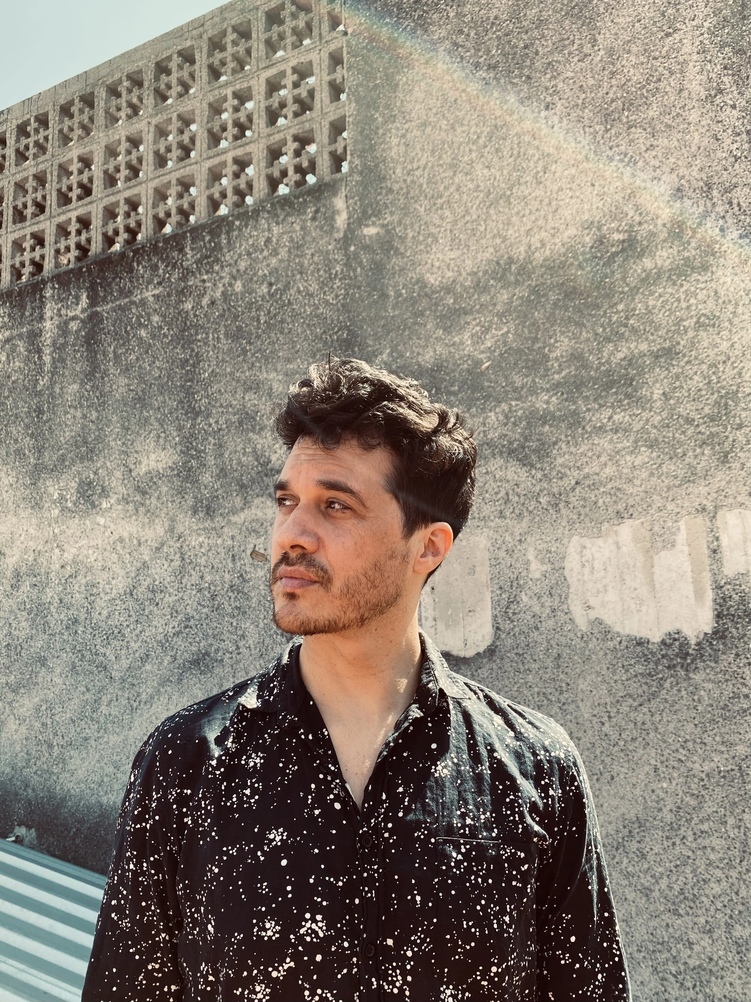 Rulo presenta 'Precipicio': música latinoamericana misteriosa