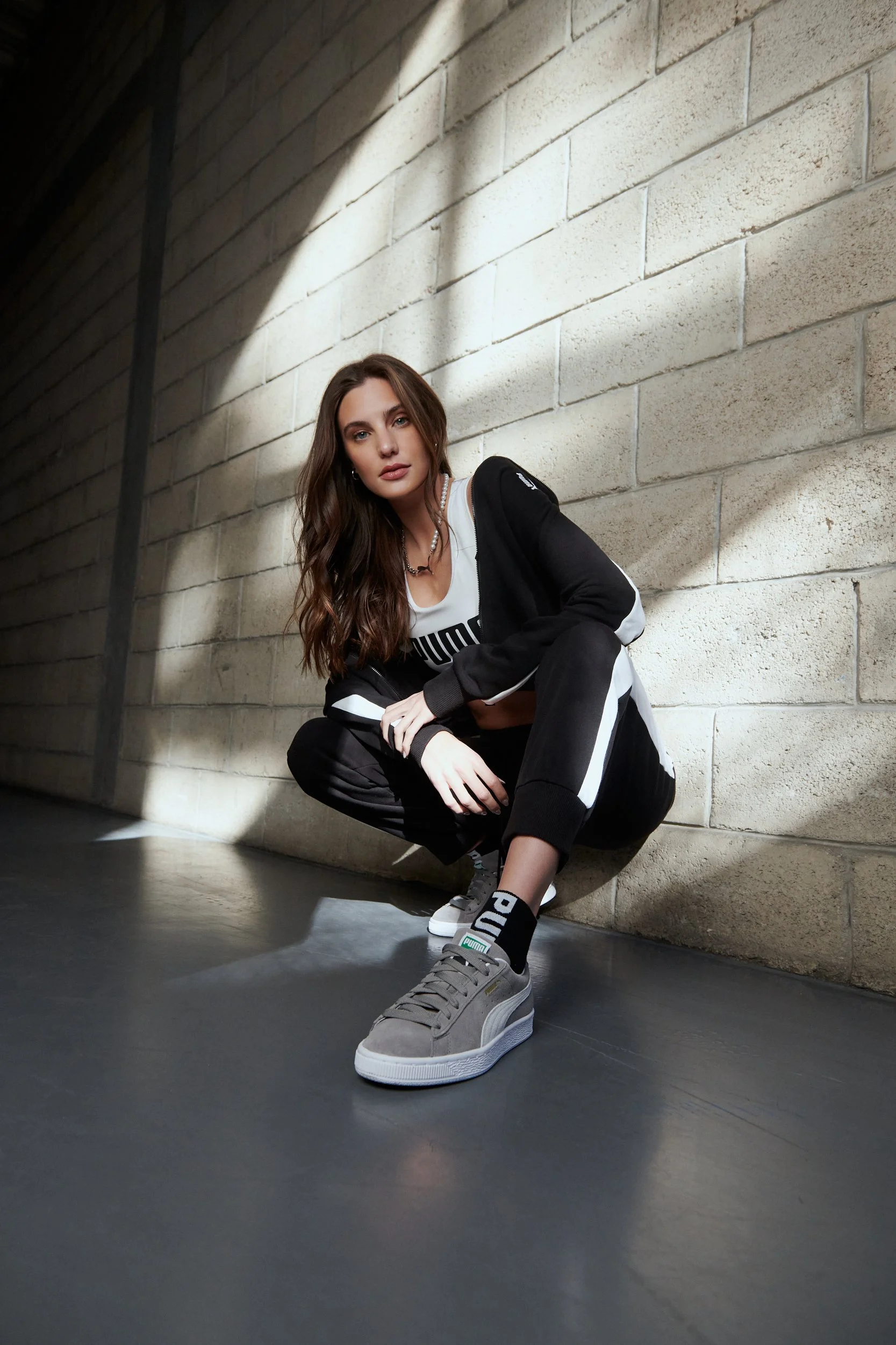 Chicharito, Aczino y Maca nos presume sus nuevos SUEDE de PUMA | Tiqfun