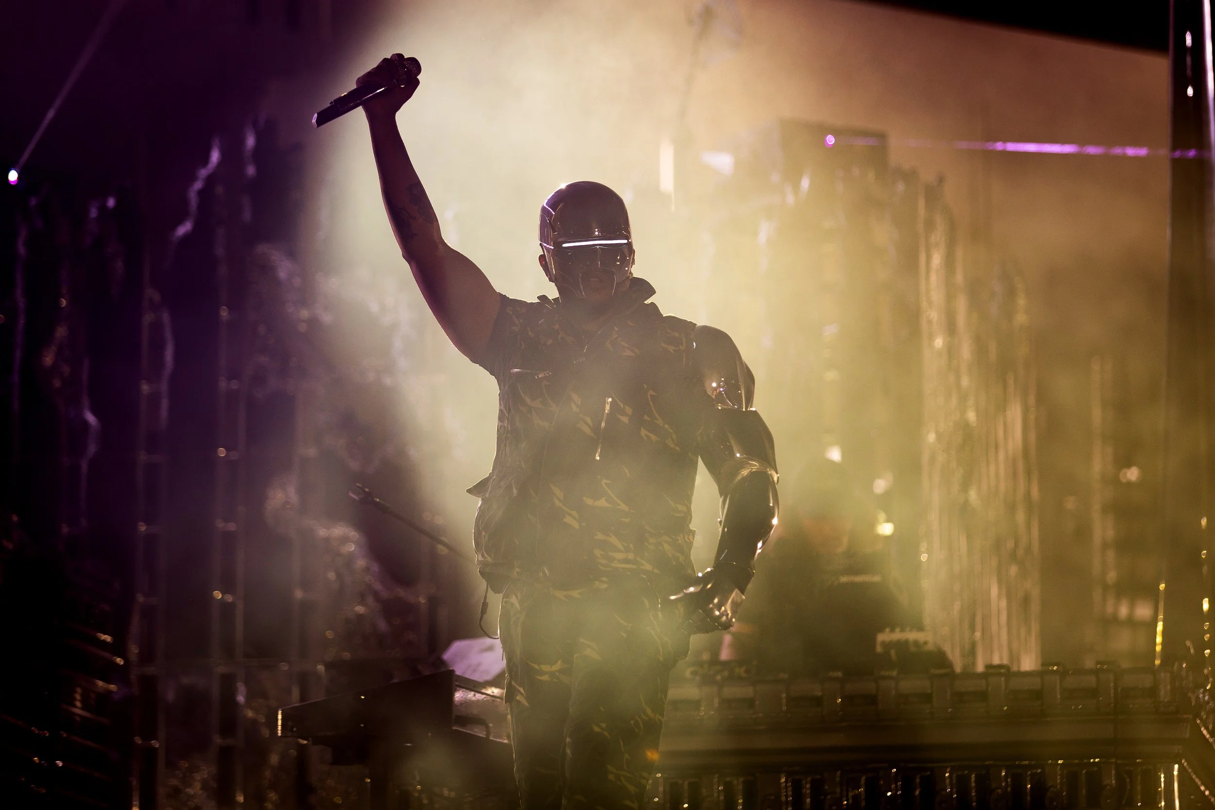 Dos lunas brillaron sobre la noche para recibir a The Weeknd en ...