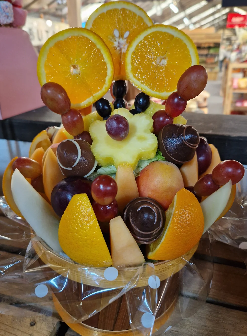 Fesh Fruit Bouquets — Edible Arrangements - Fruit Bouquets- Gifts ...
