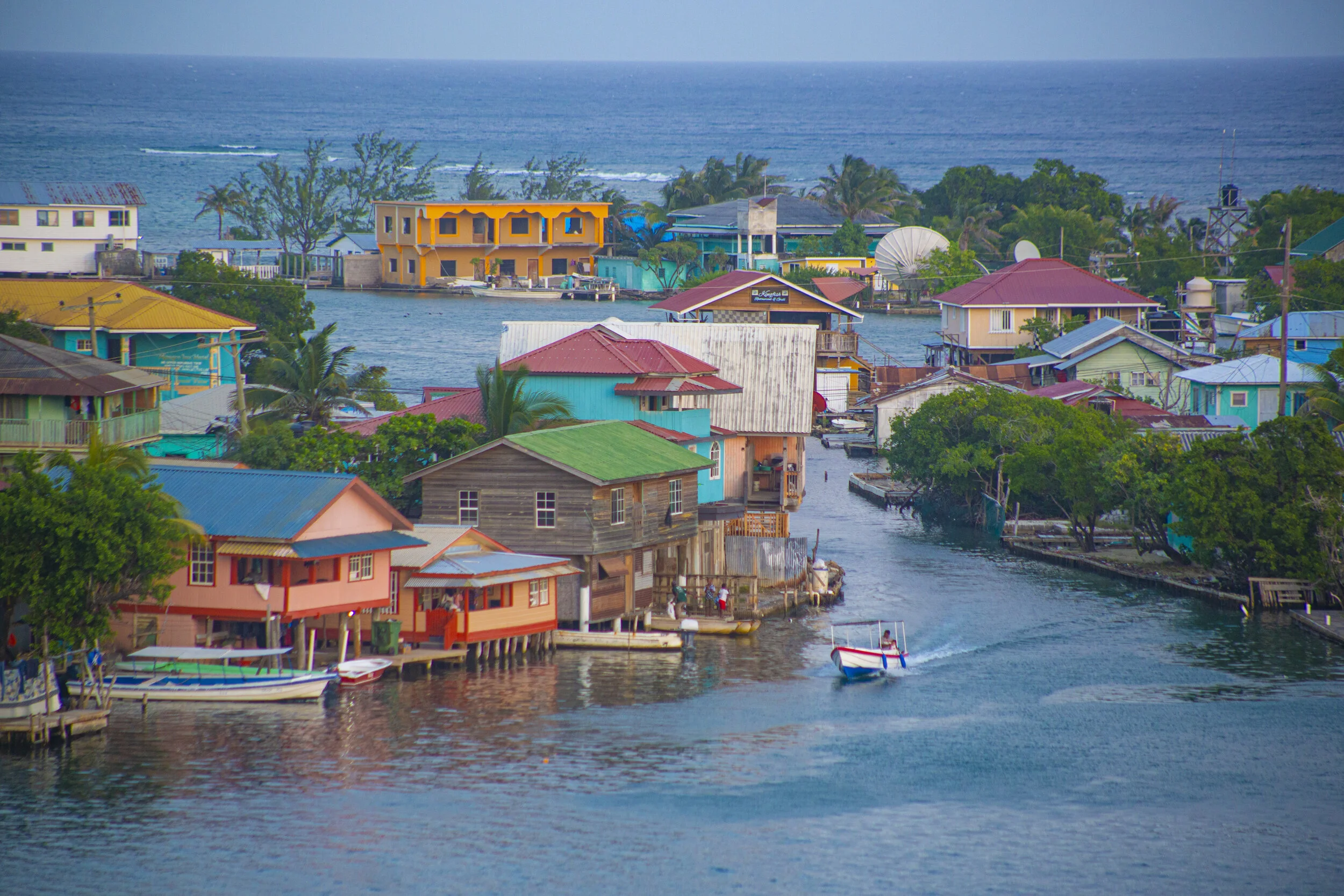 Bay Islands Tourism Bureau