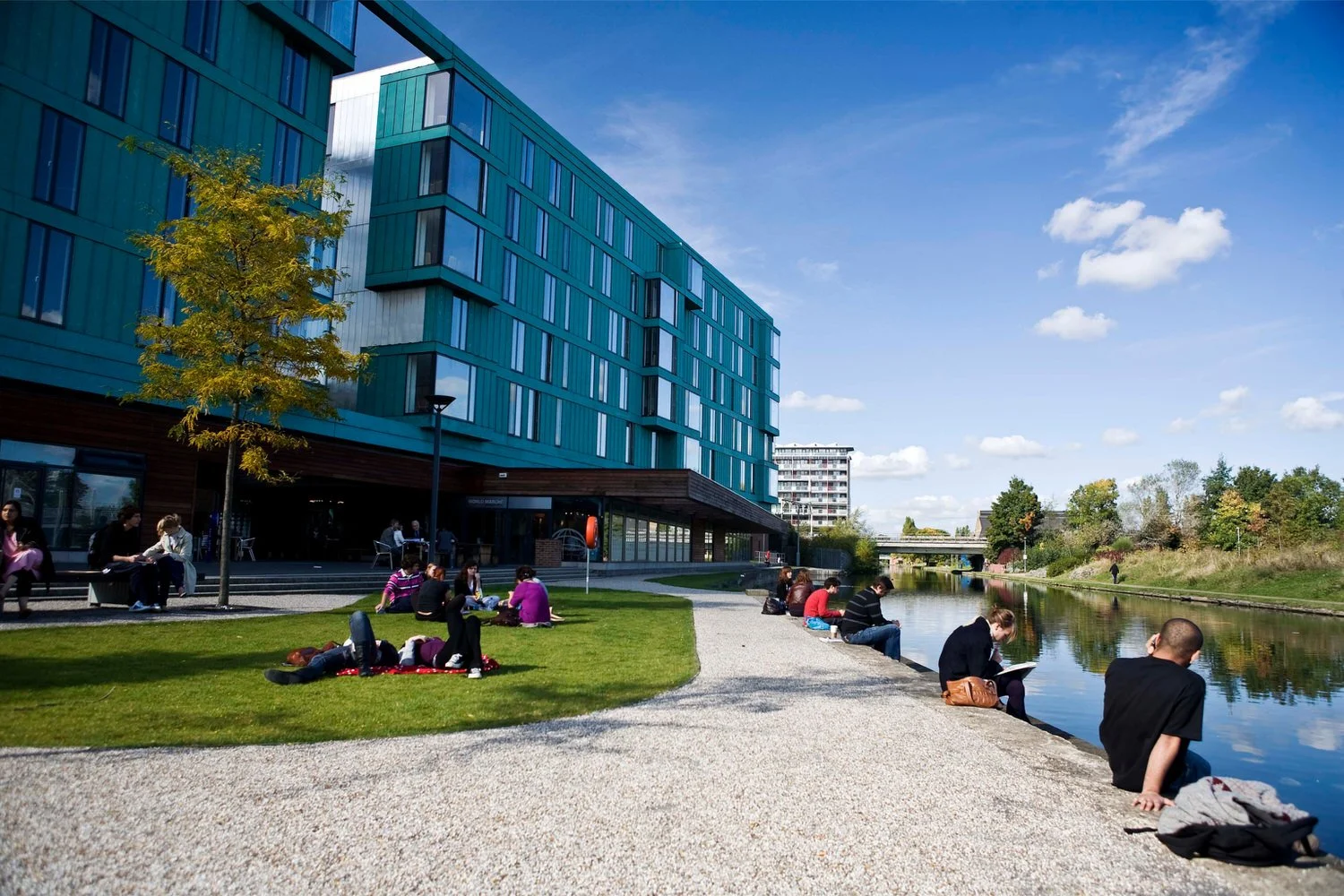 Best Areas to Live Near QMUL — Student Luxe Apartments