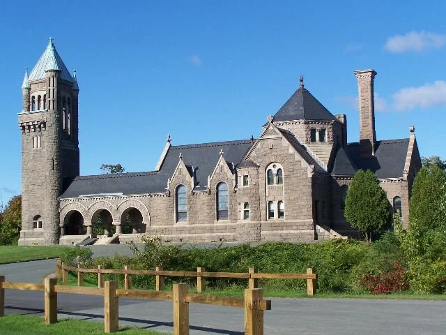 Oakwood Cemetery