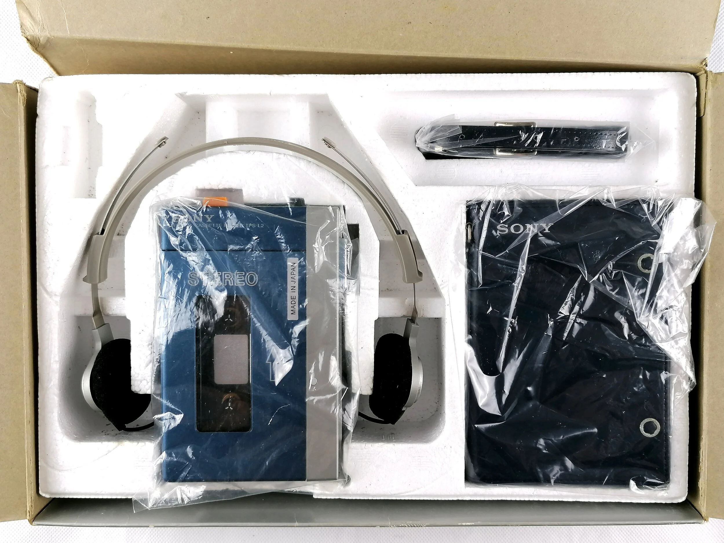 The First Walkman - Sony TPS-L2 Stowaway - Immaculate with Box - ICONIC ...