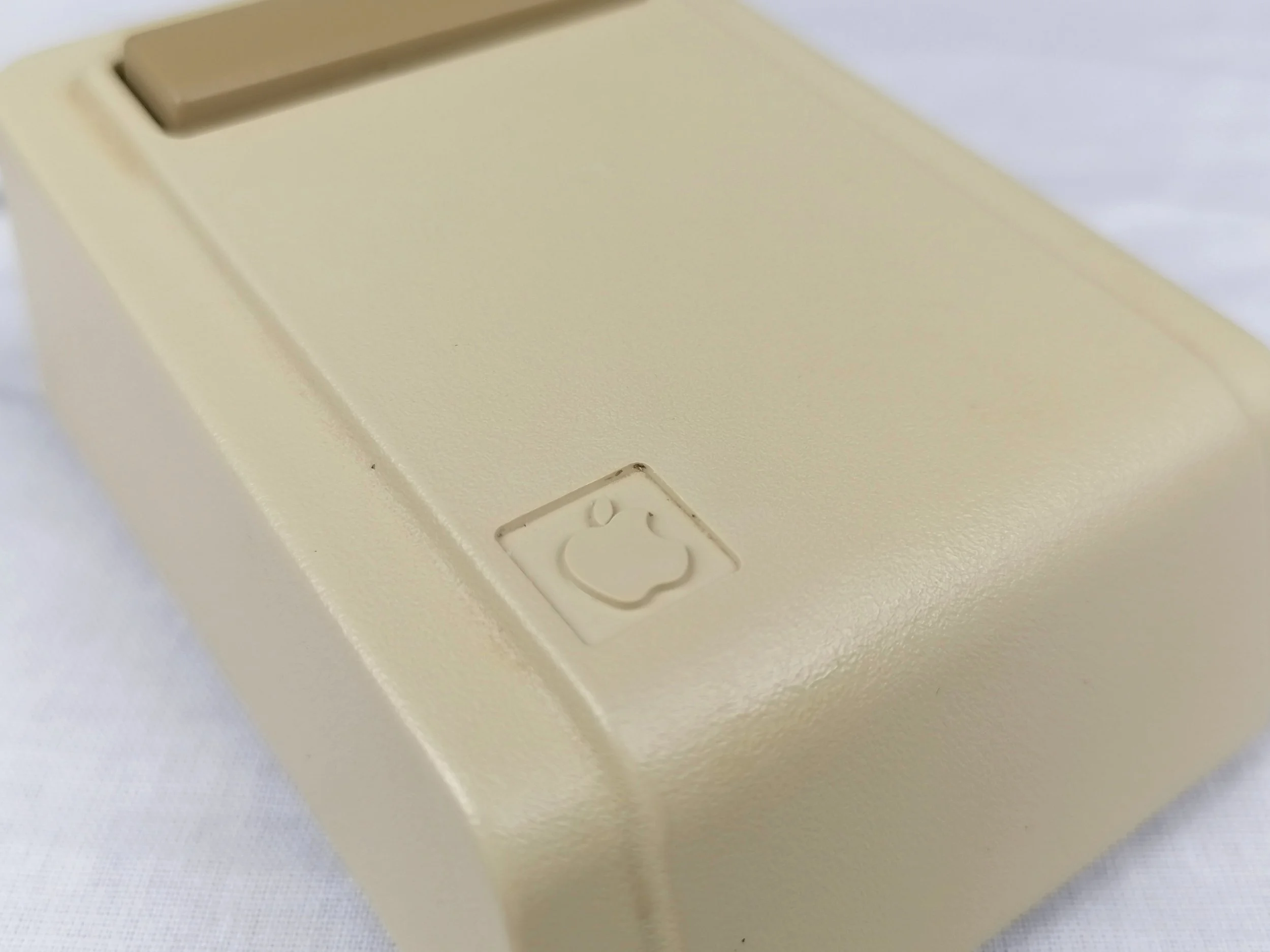 The First Apple Mouse - A9M0050 for Apple Lisa (1983) - ICONIC Antiques ...