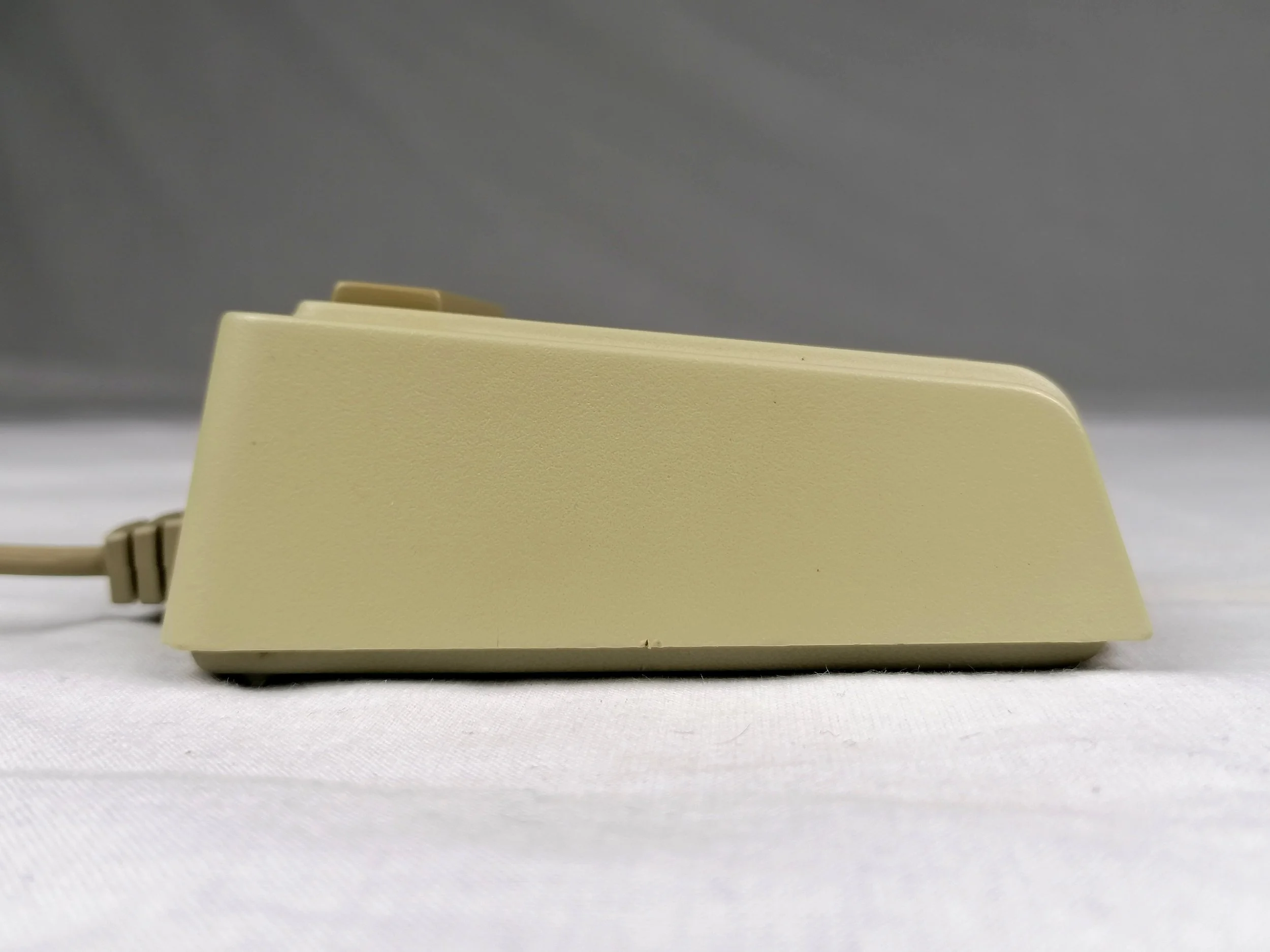 The First Apple Mouse - A9M0050 for Apple Lisa (1983) - ICONIC Antiques ...