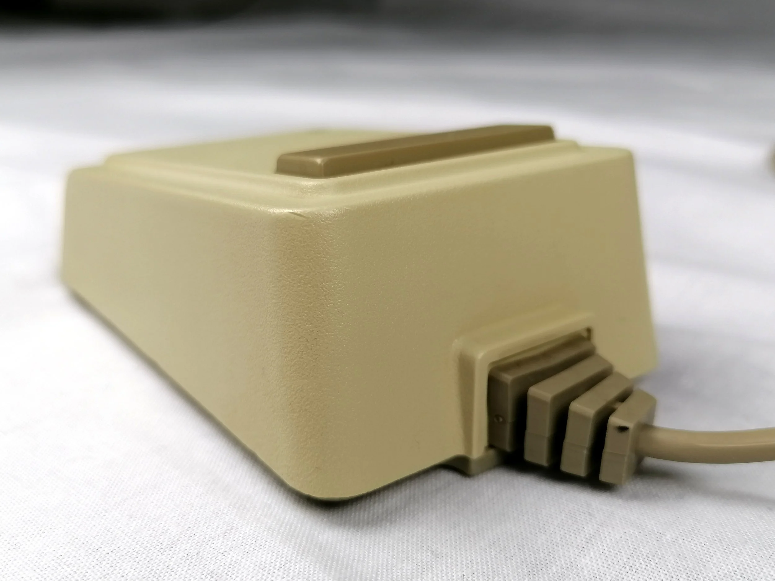 The First Apple Mouse - A9M0050 for Apple Lisa (1983) - ICONIC Antiques ...