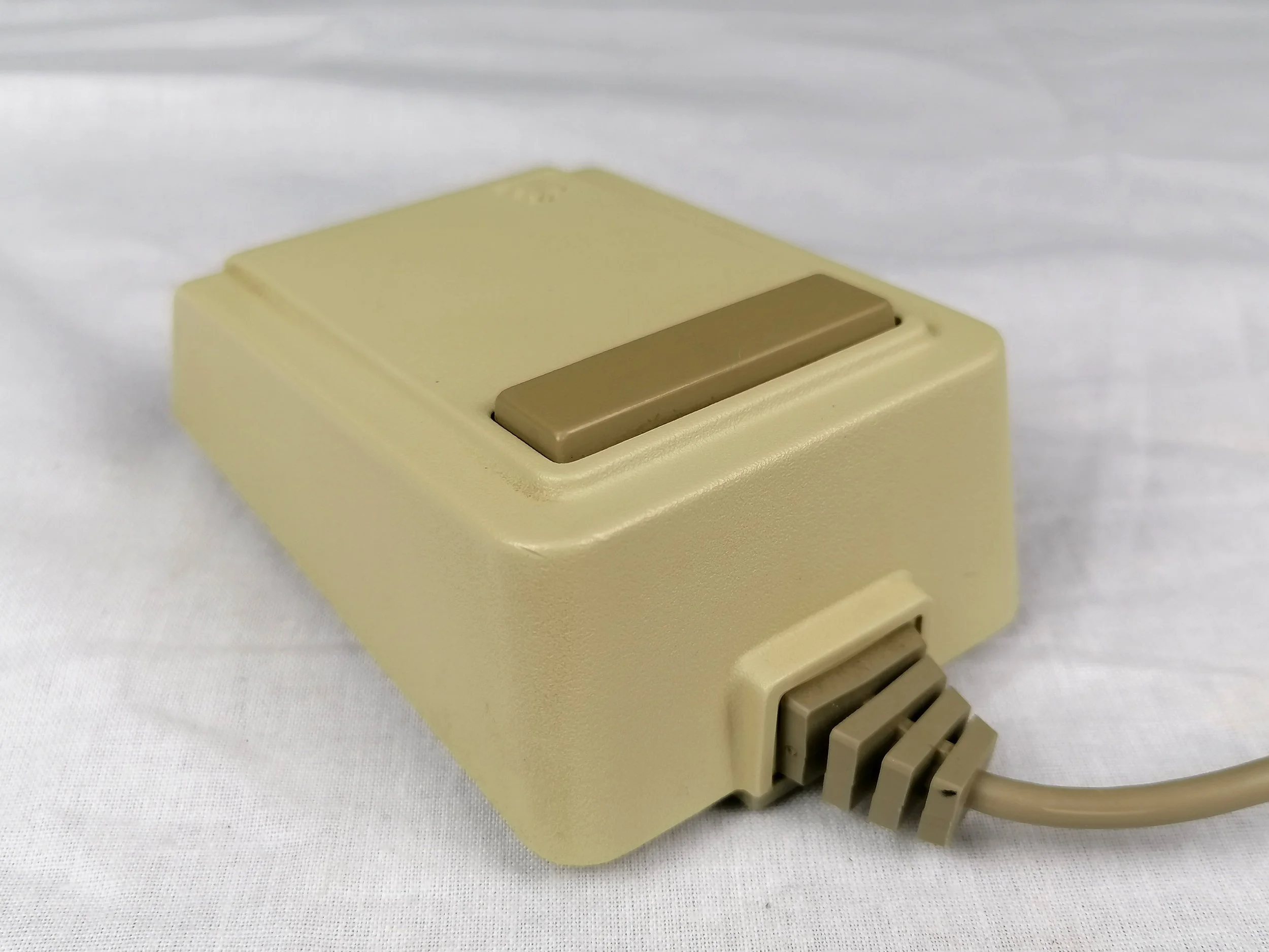 The First Apple Mouse - A9M0050 for Apple Lisa (1983) - ICONIC Antiques ...