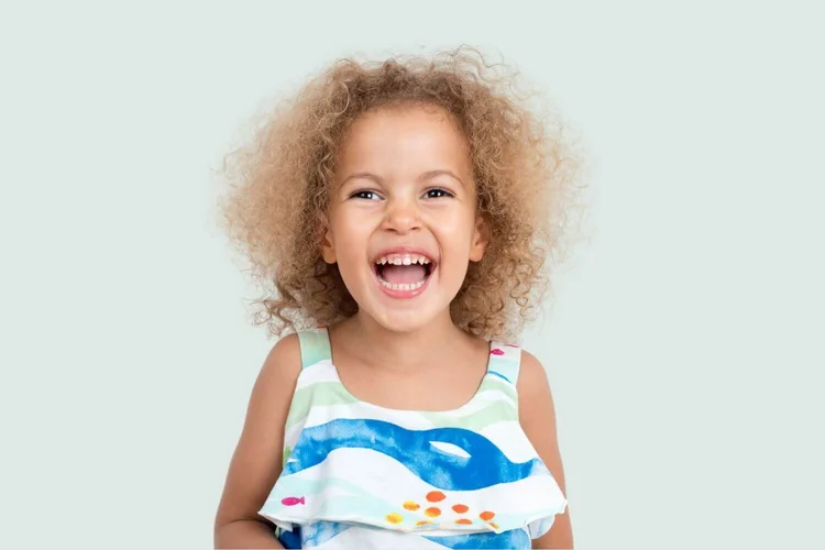 5 Letter Girl Names (With Meanings And Origins)