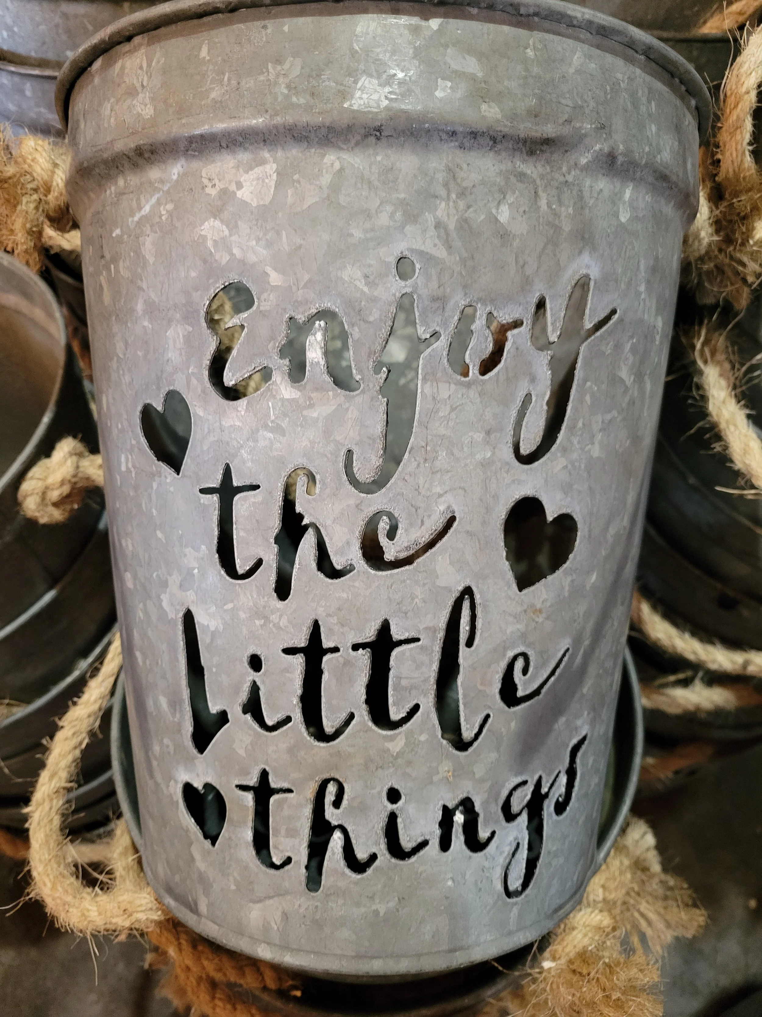 Decorating With Repurposed Metal Items How To Upcycle Vintage Metal