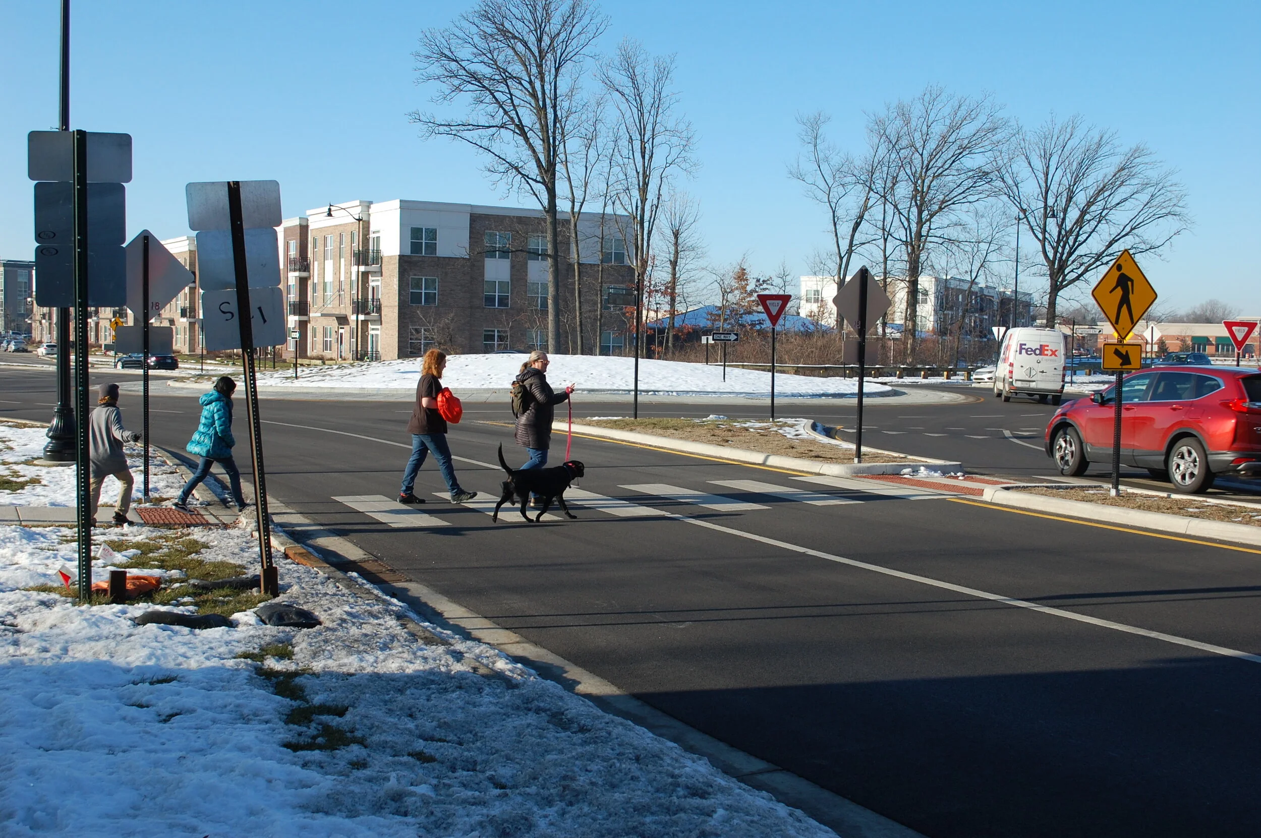 4 Ways Roundabouts Make Neighborhoods Safer – Vision Zero Cincinnati