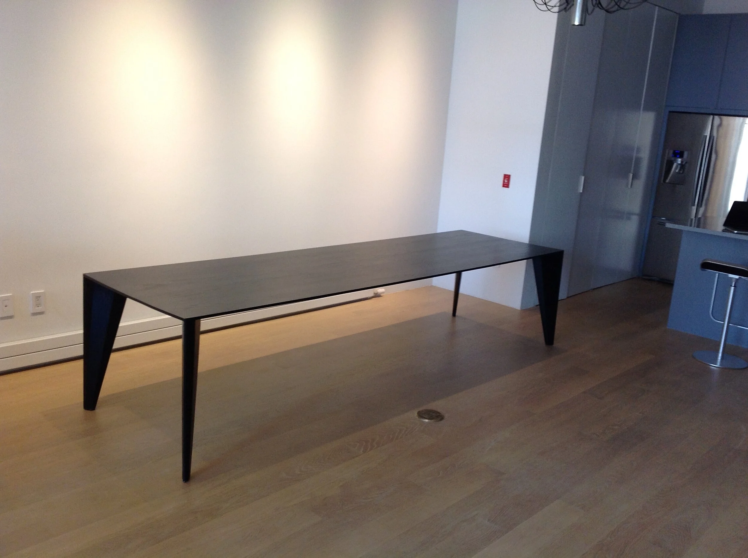 Fin table — takeshi miyakawa design