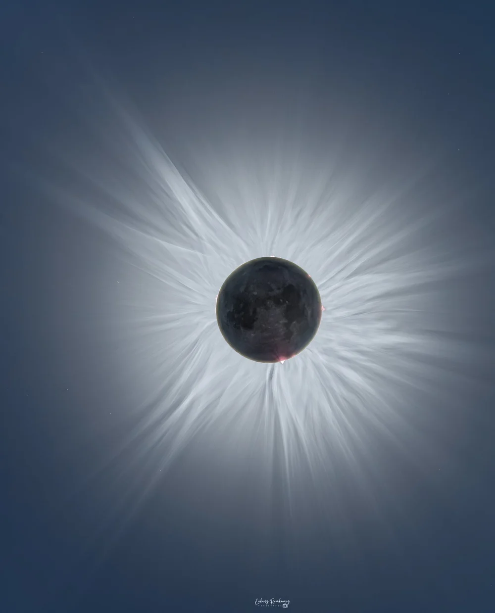 Solar Total Eclipse (HDR) — AAPOD2.COM