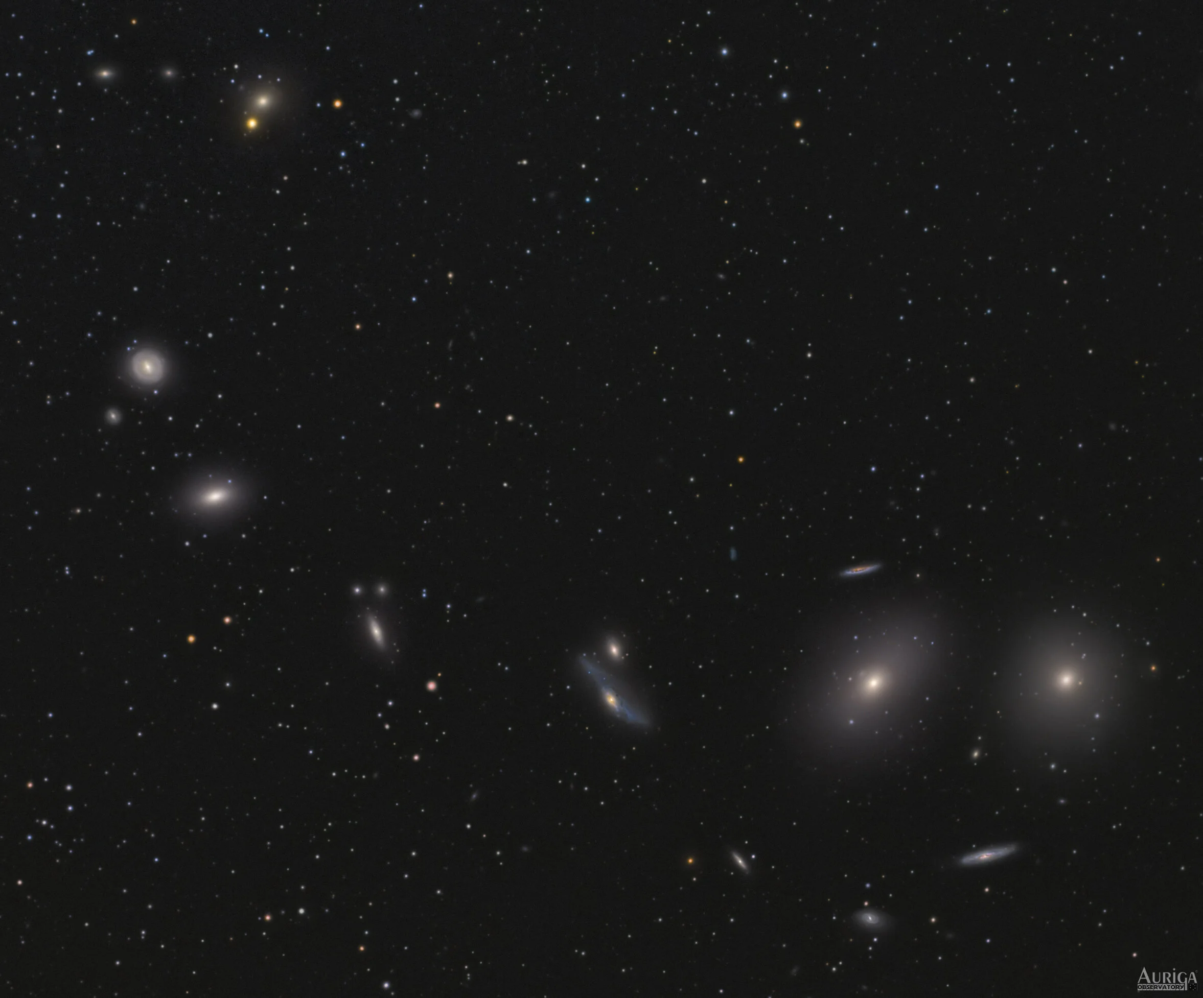 Markarian's Chain — AAPOD2.COM