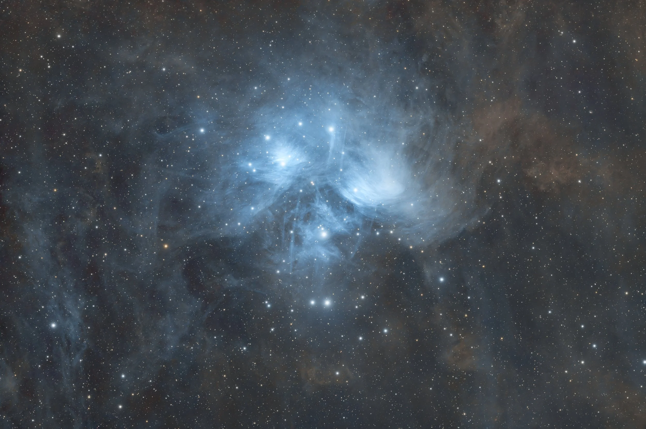 M45 Les pléiades — AAPOD2.COM