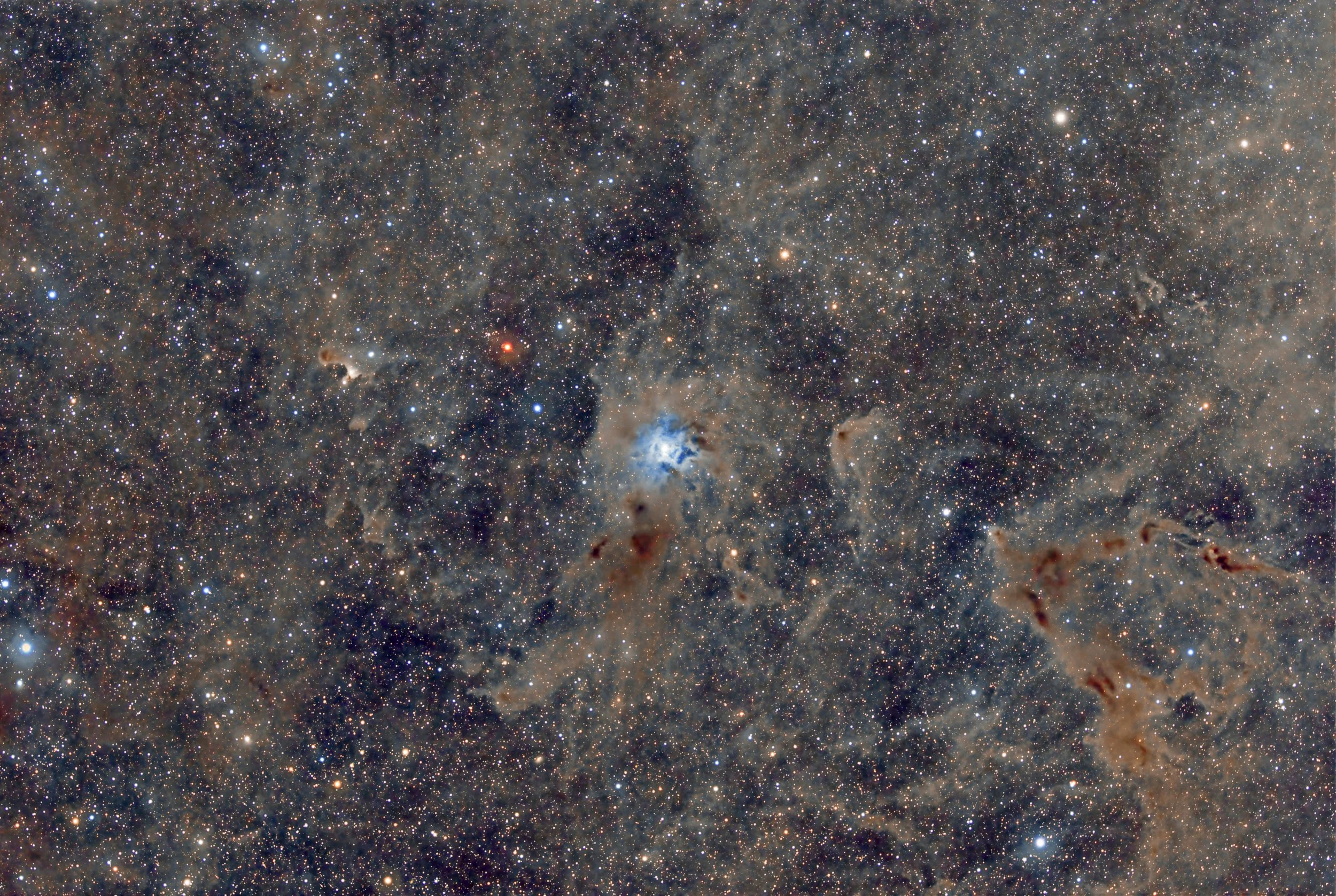 NGC7023 — AAPOD2.COM