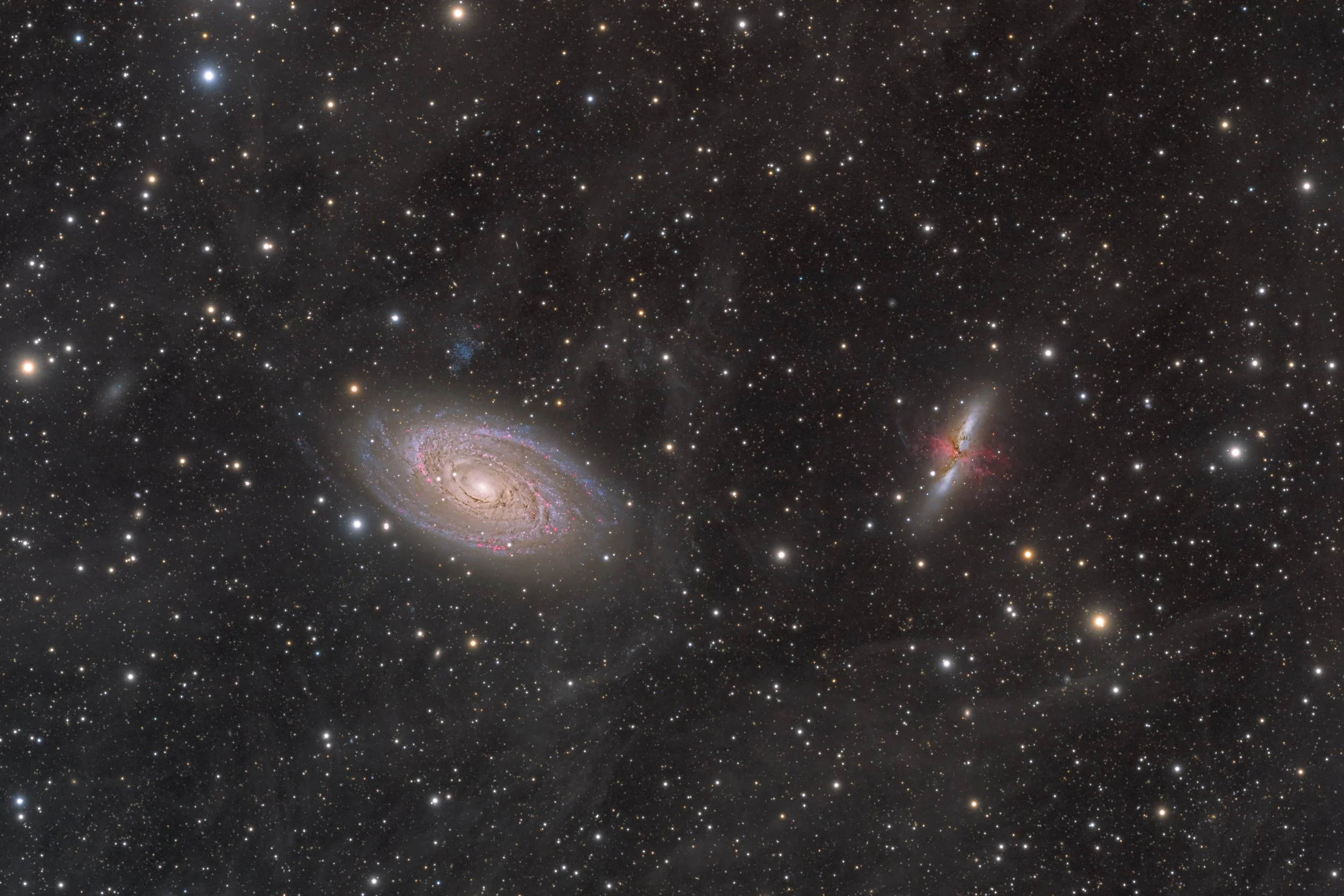 M81, M82, & the Integrated Flux Nebula — AAPOD2.COM