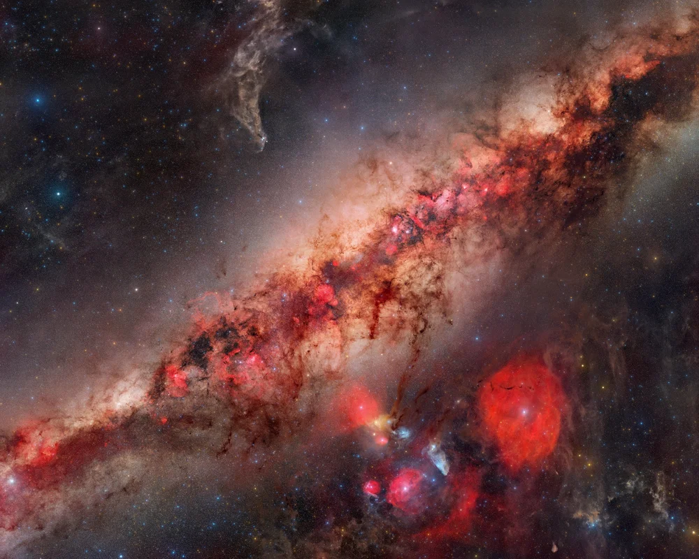A deep look at the Milky Way Core HaRGB Mosaic — AAPOD2.COM