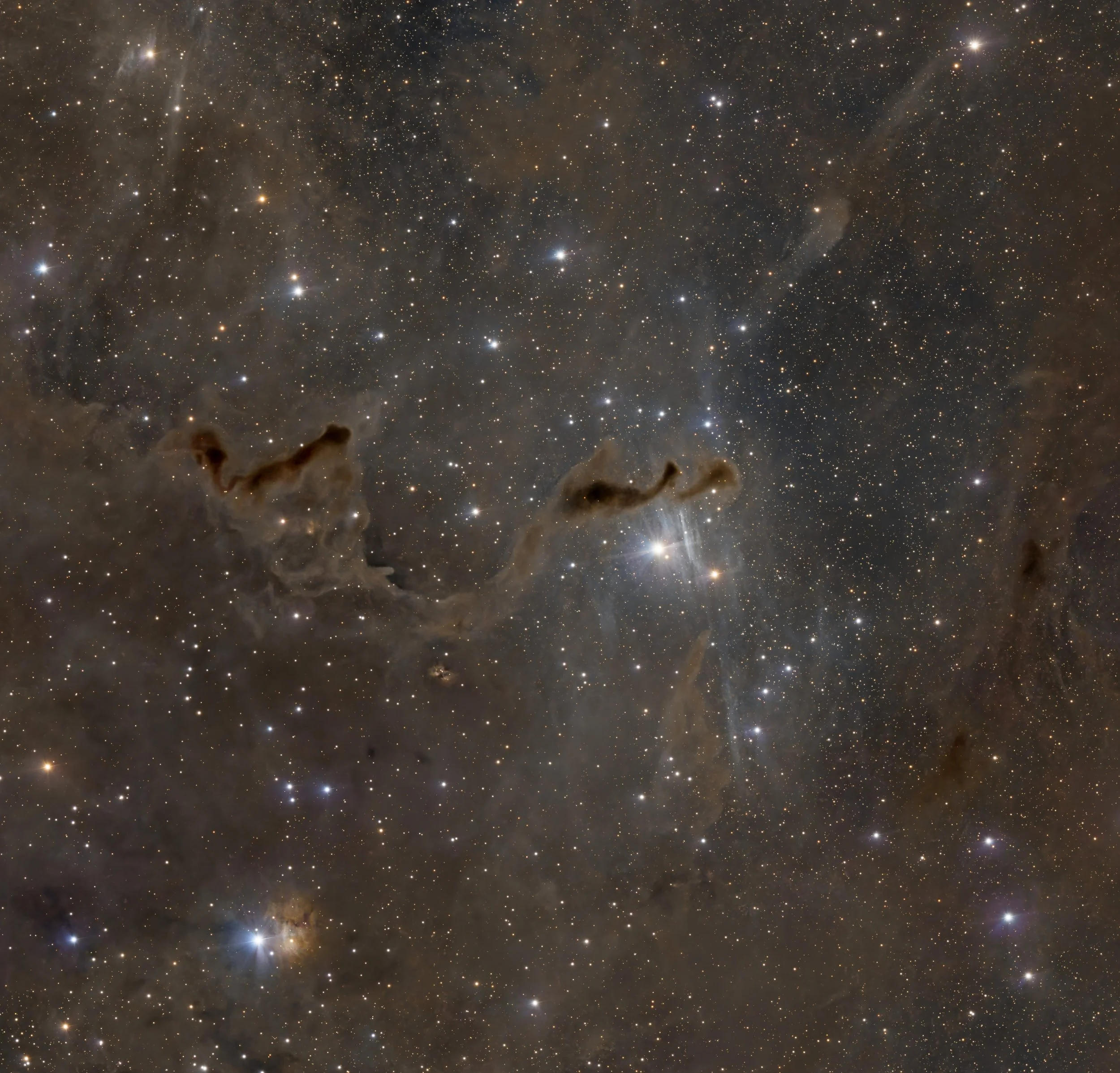 LDN 1357 Helping Hand nebula — AAPOD2.COM