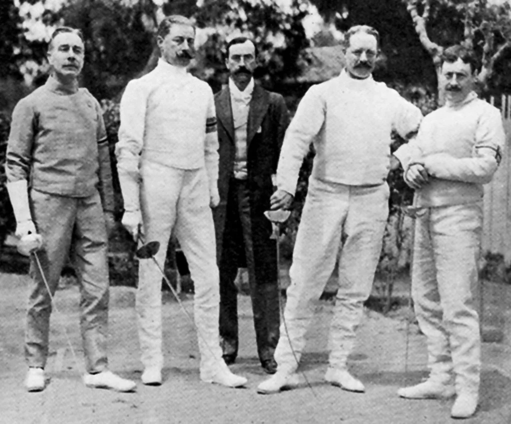 Queen Elizabeth, patron of British Fencing. — The Epée Club