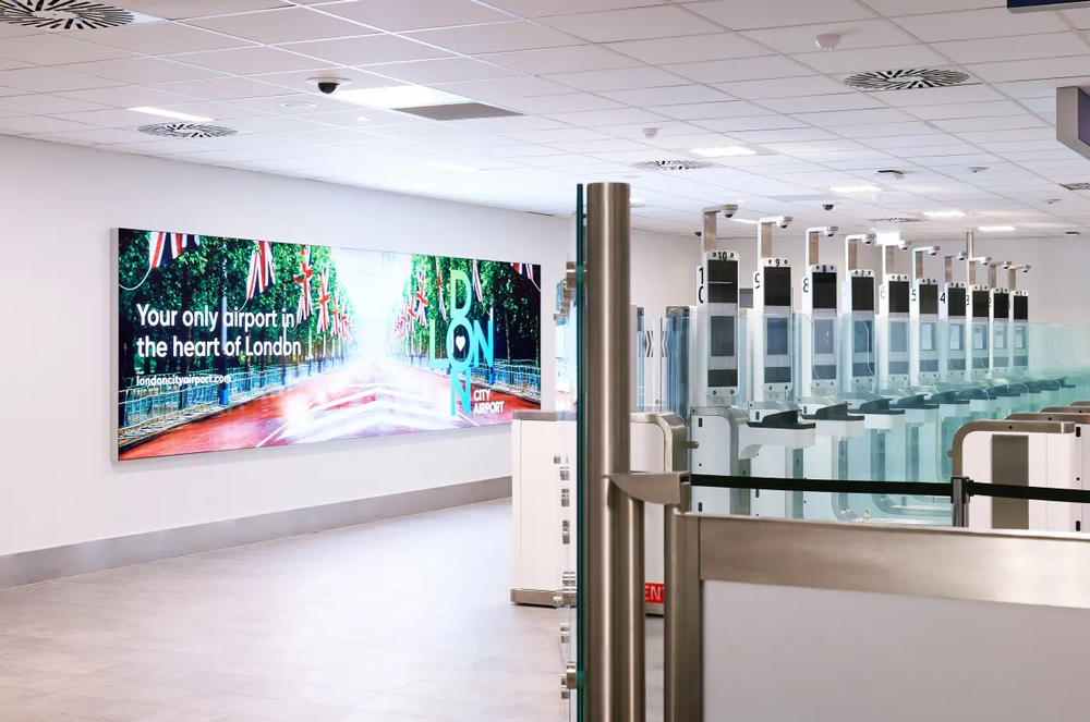 Airport Advertising Agency > Airport Digital Marketing - One Day