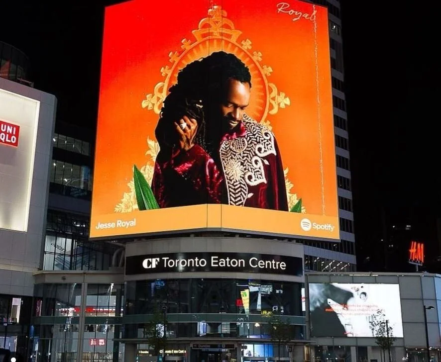 Toronto OOH Advertising > Billboard ads in Torronto - One Day