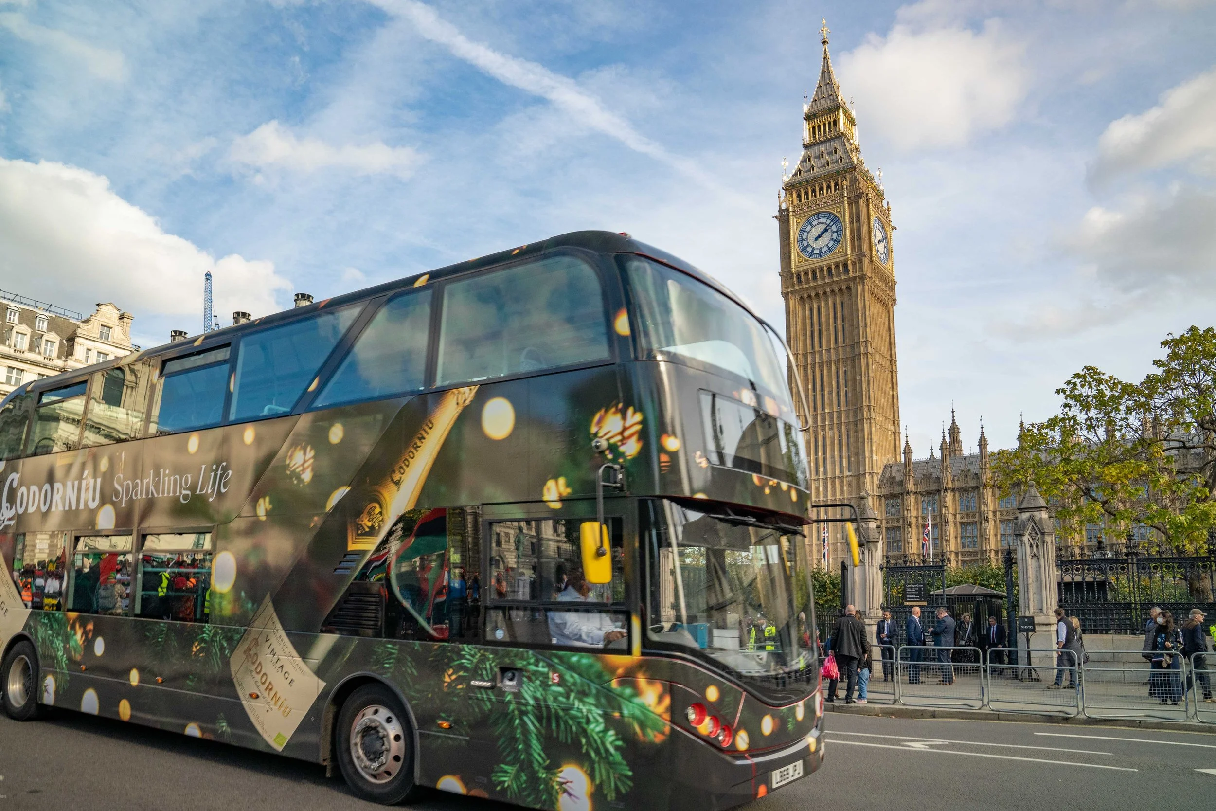 Bus Advertising Agency > Advertise on buses - One Day