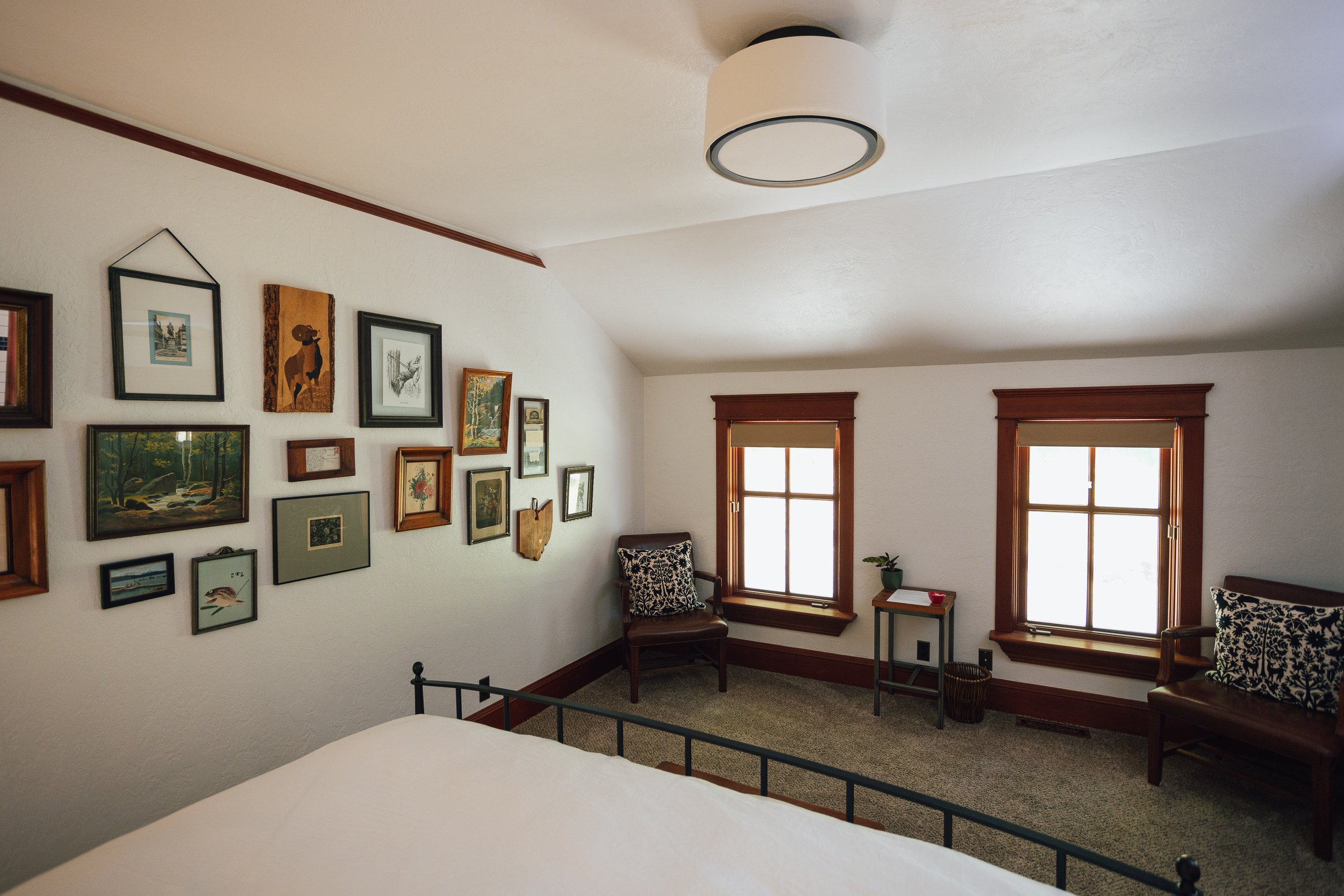 Cozy Boutique Bed and Breakfast Private Rooms | Mount Tom House